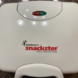 Snackster Sandwich Maker