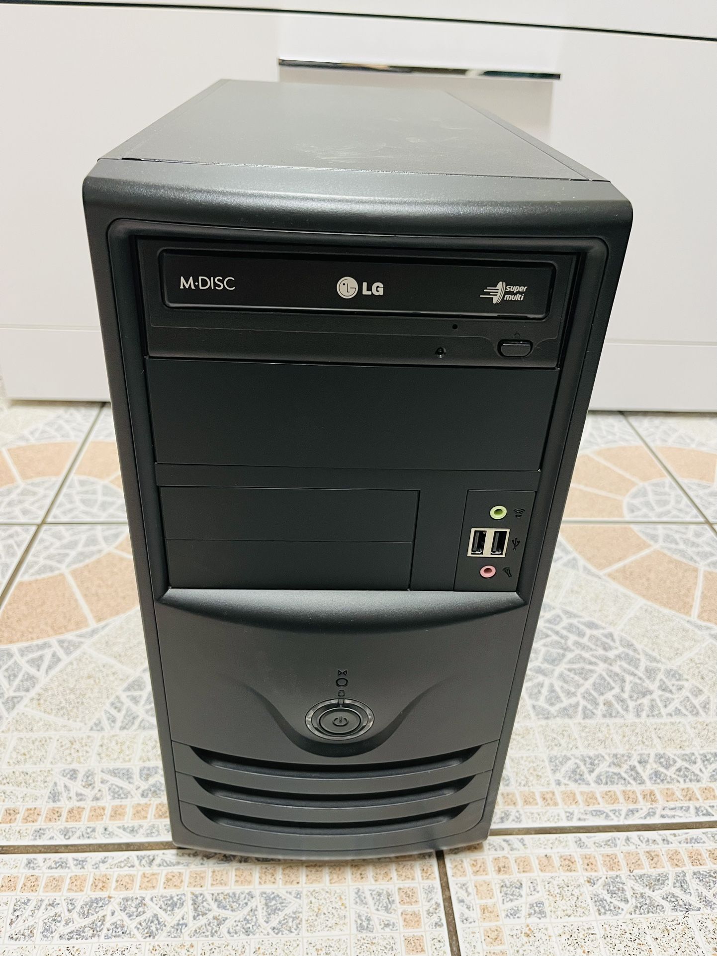 Desktop Windows 10 PC Intel I3-4170 CPU 8GB Ram 1TB for Sale in Los ...