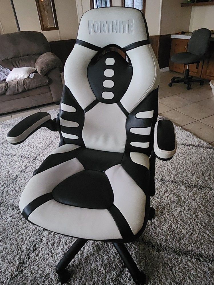 Fortnite Skull Trooper Gaming Chair Sam's Club | ppgbbe.intranet ...