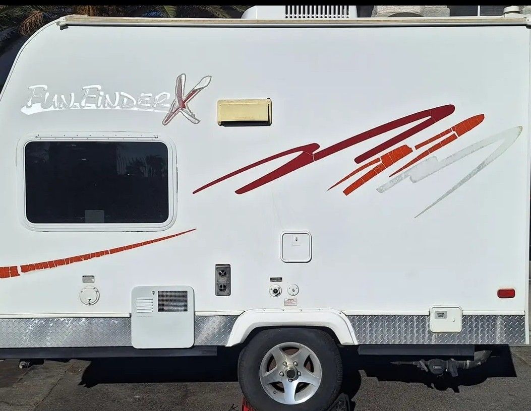 2007 FUN FINDER X TRAVEL TRAILER 14FT for Sale in Las Vegas, NV - OfferUp
