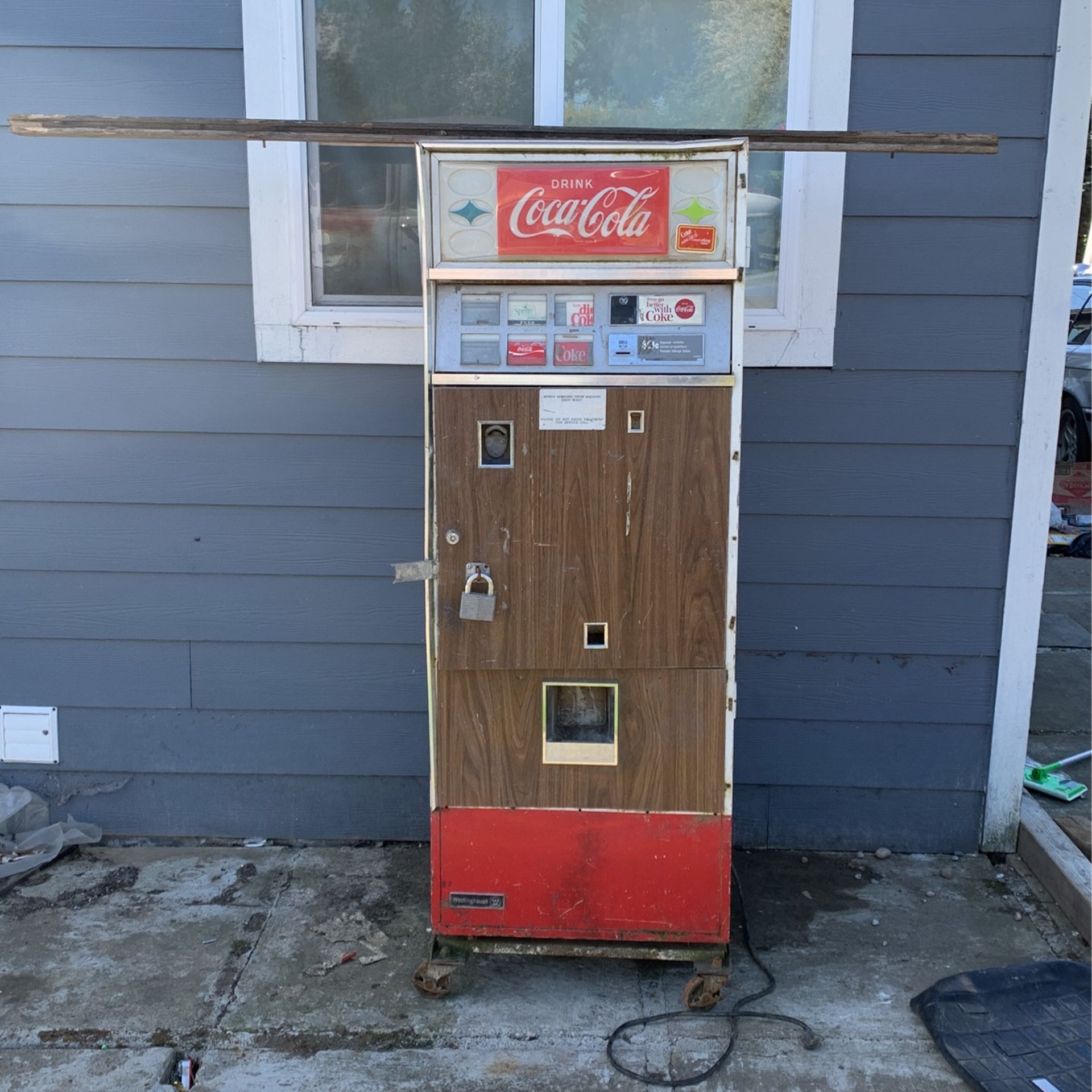 Vintage Coke Machine for Sale in Auburn, WA - OfferUp