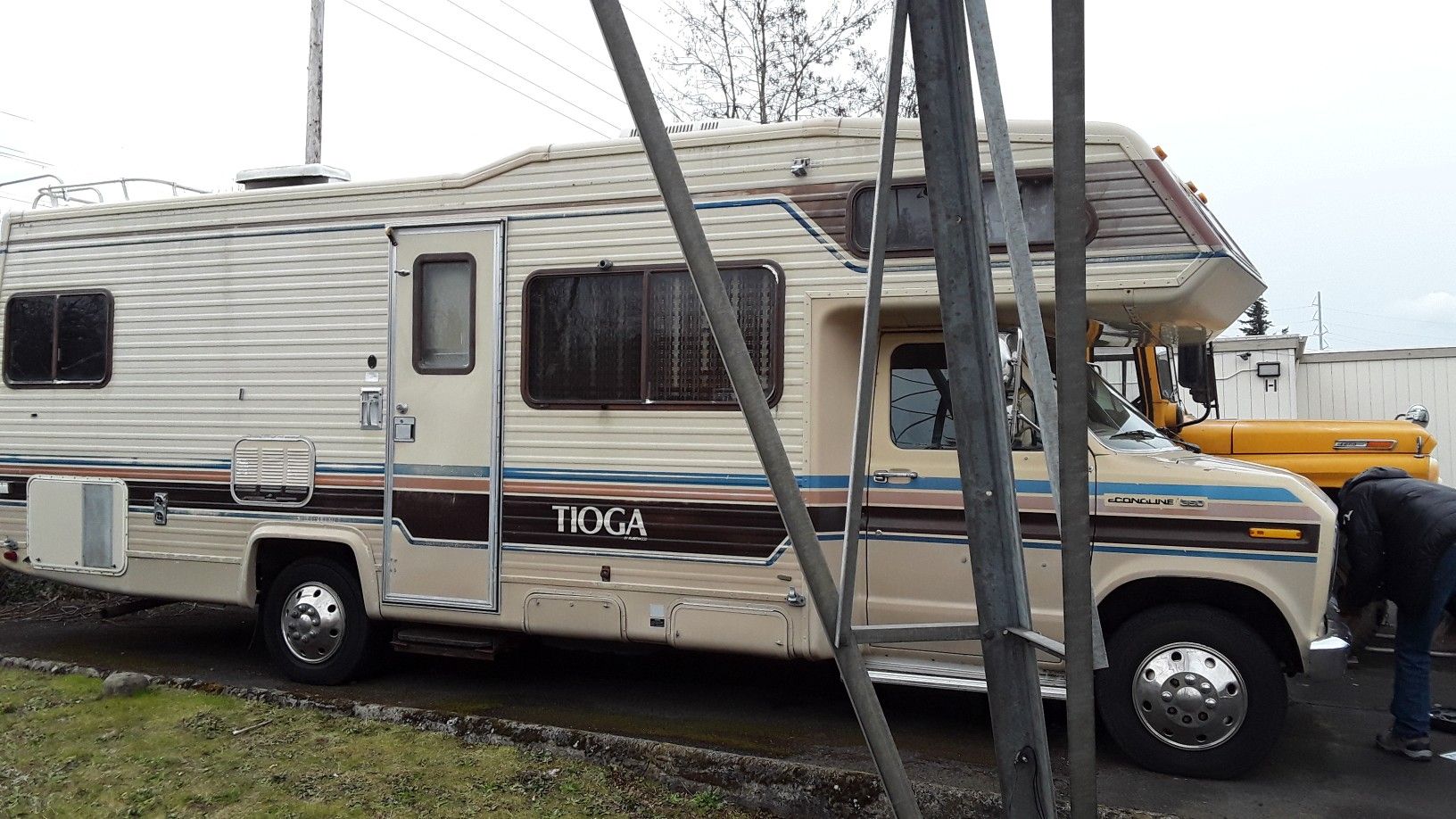 1985 Ford Tioga motorhome for Sale in Portland, OR - OfferUp