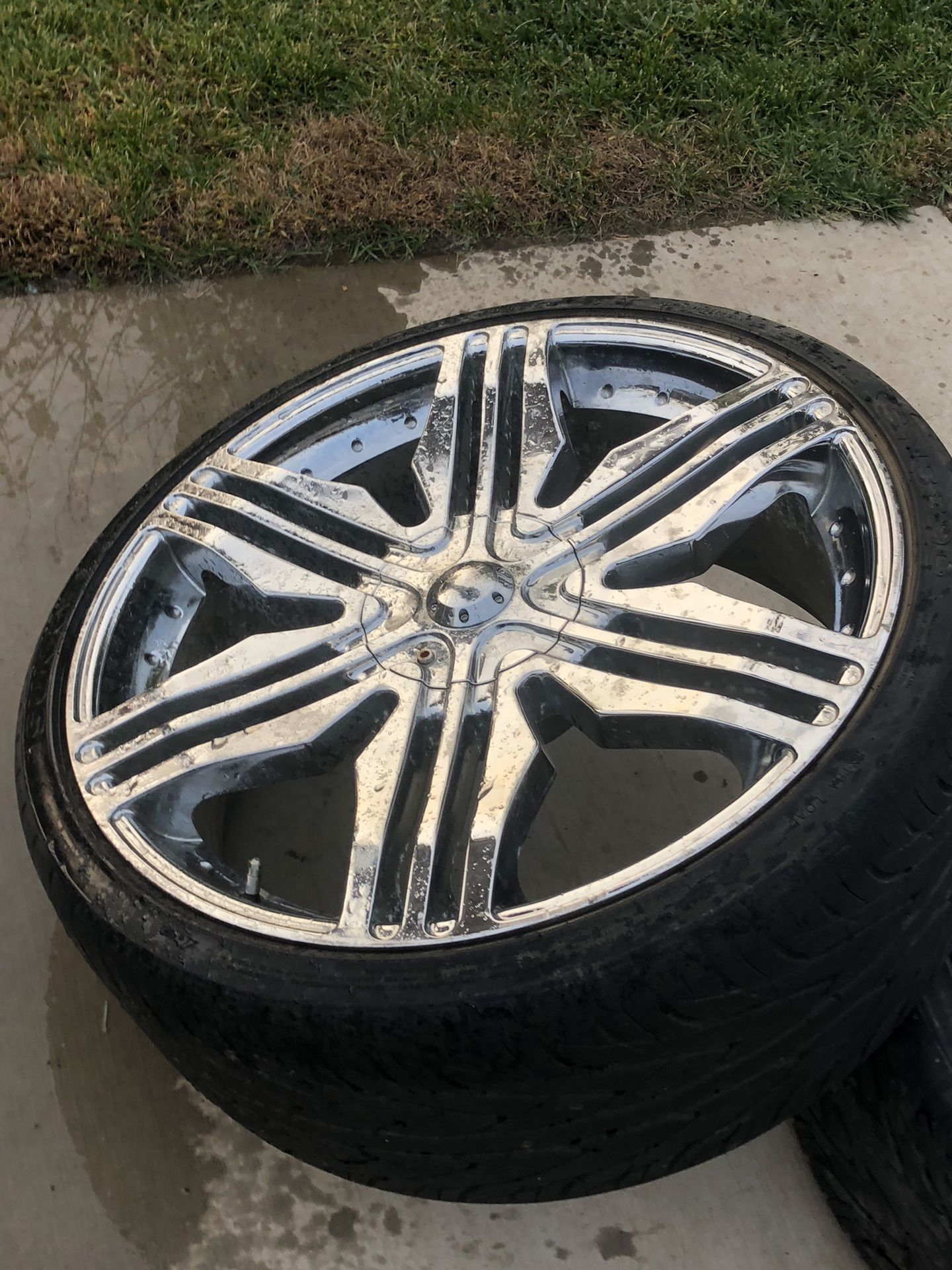 24” rims only for sale “truck not included “tires on rims are 275/30 ...