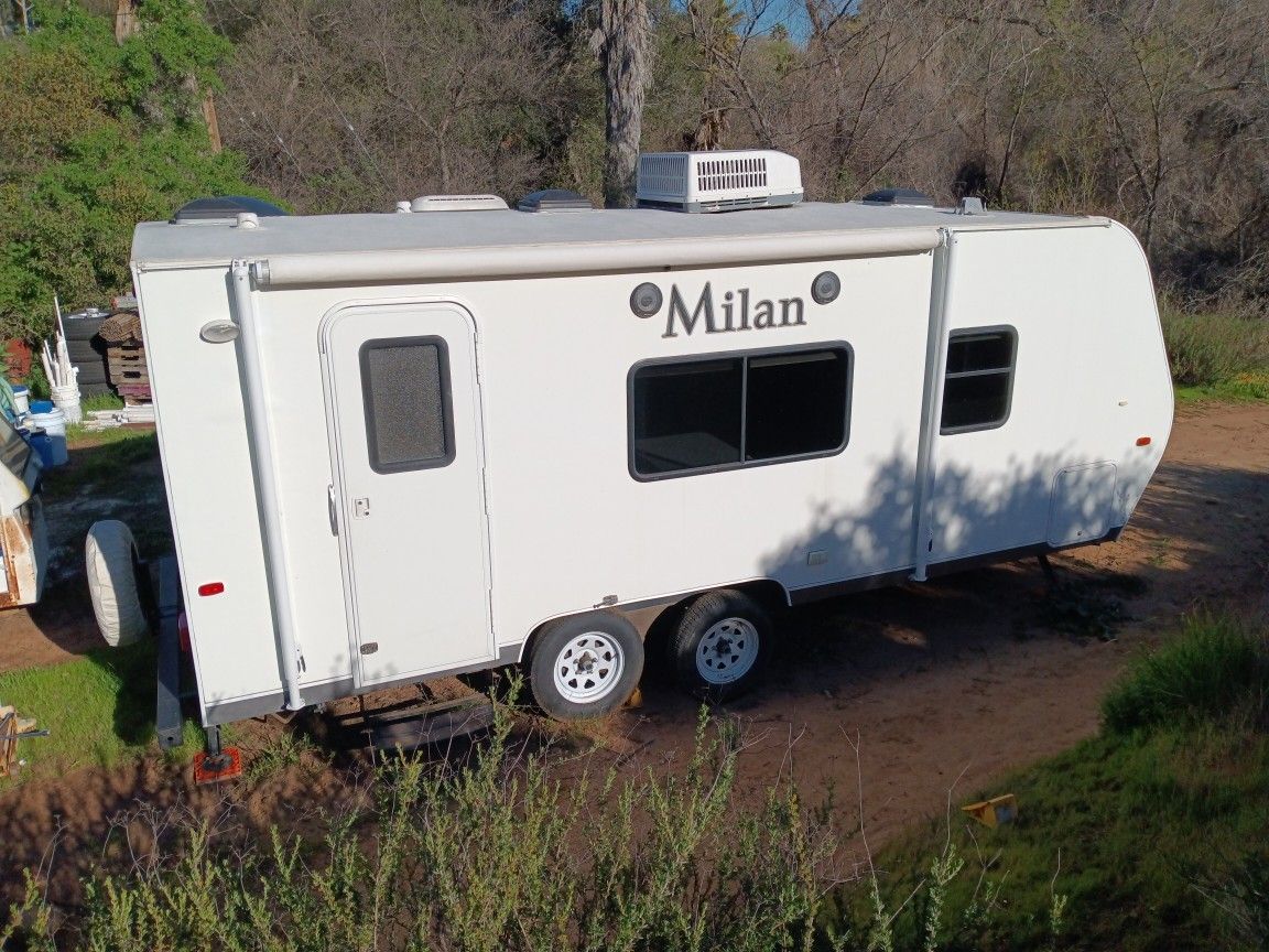 2013 Milan Eclipse travel trailer (21 Ft.) for Sale in Bonsall, CA ...