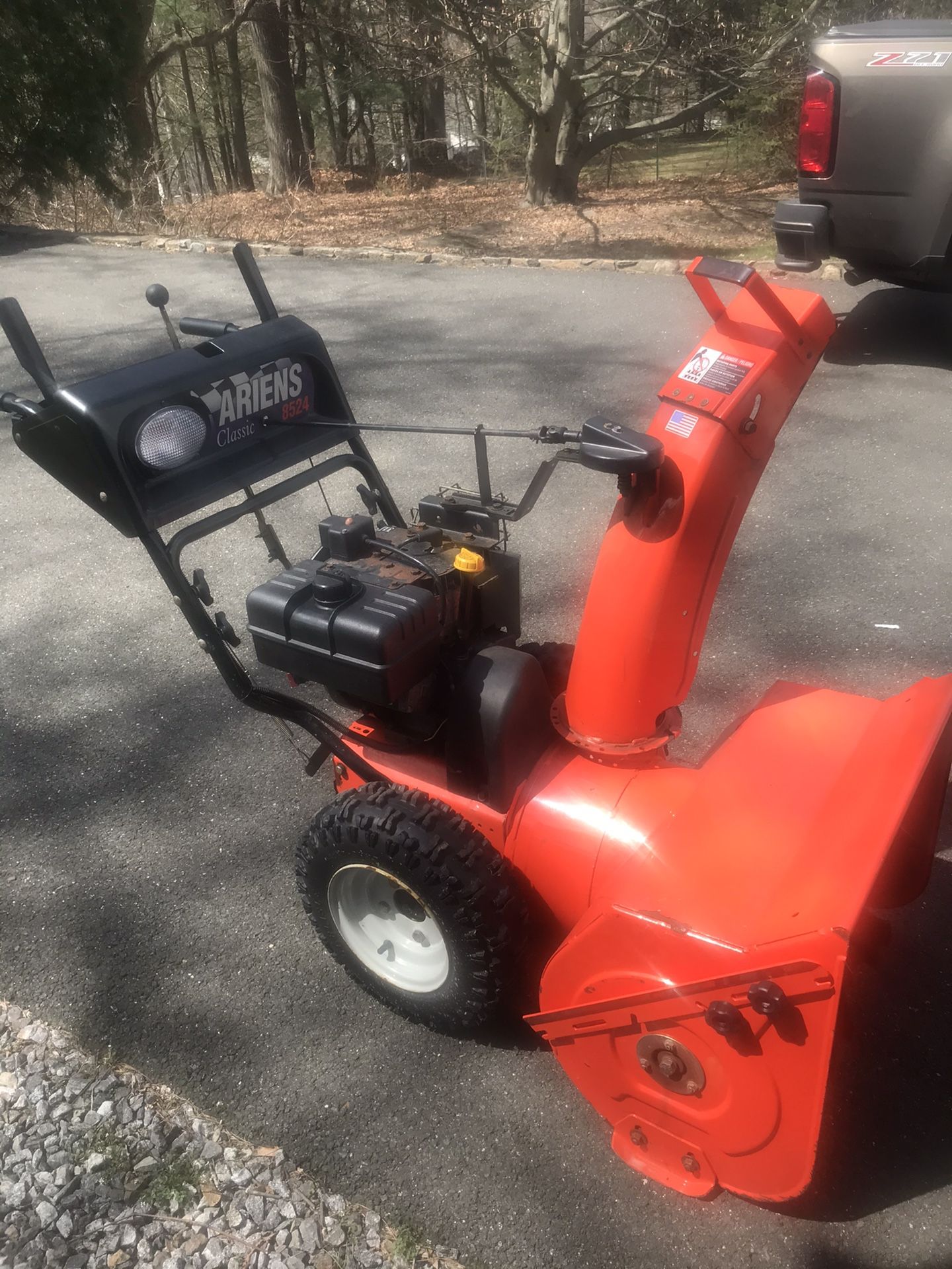 Snow blower Ariens 8524 Classic for Sale in Naugatuck, CT - OfferUp