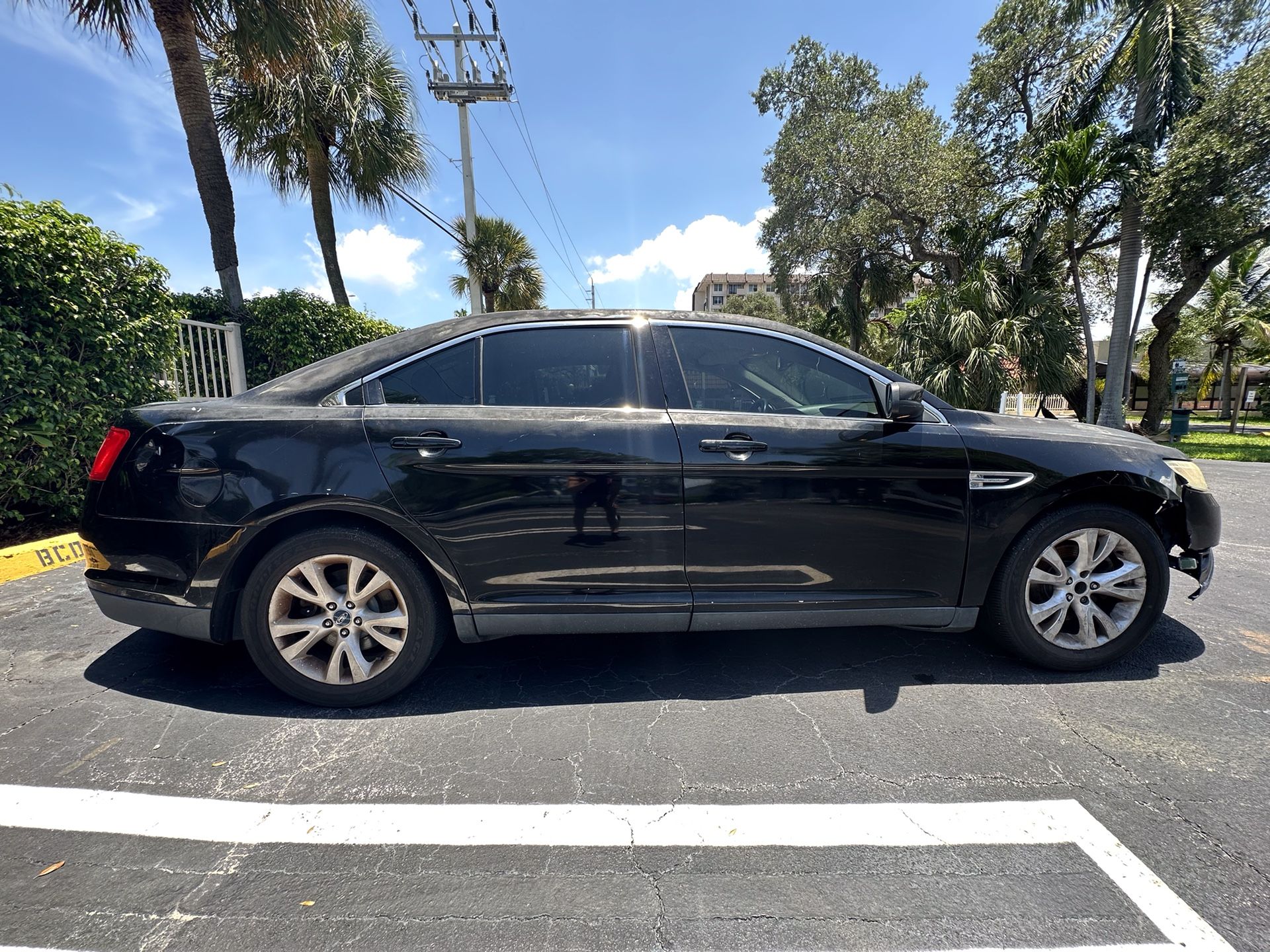 2012 Ford Taurus for Sale in Laud By Sea, FL - OfferUp
