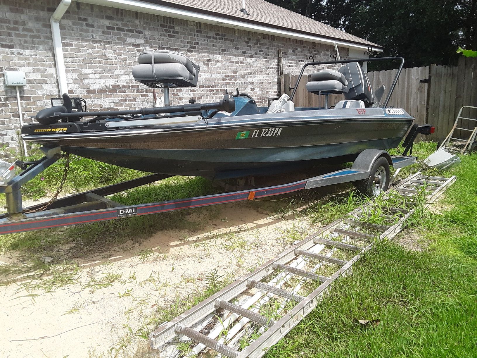 16ft glass stream bass boat for Sale in Valparaiso, FL - OfferUp