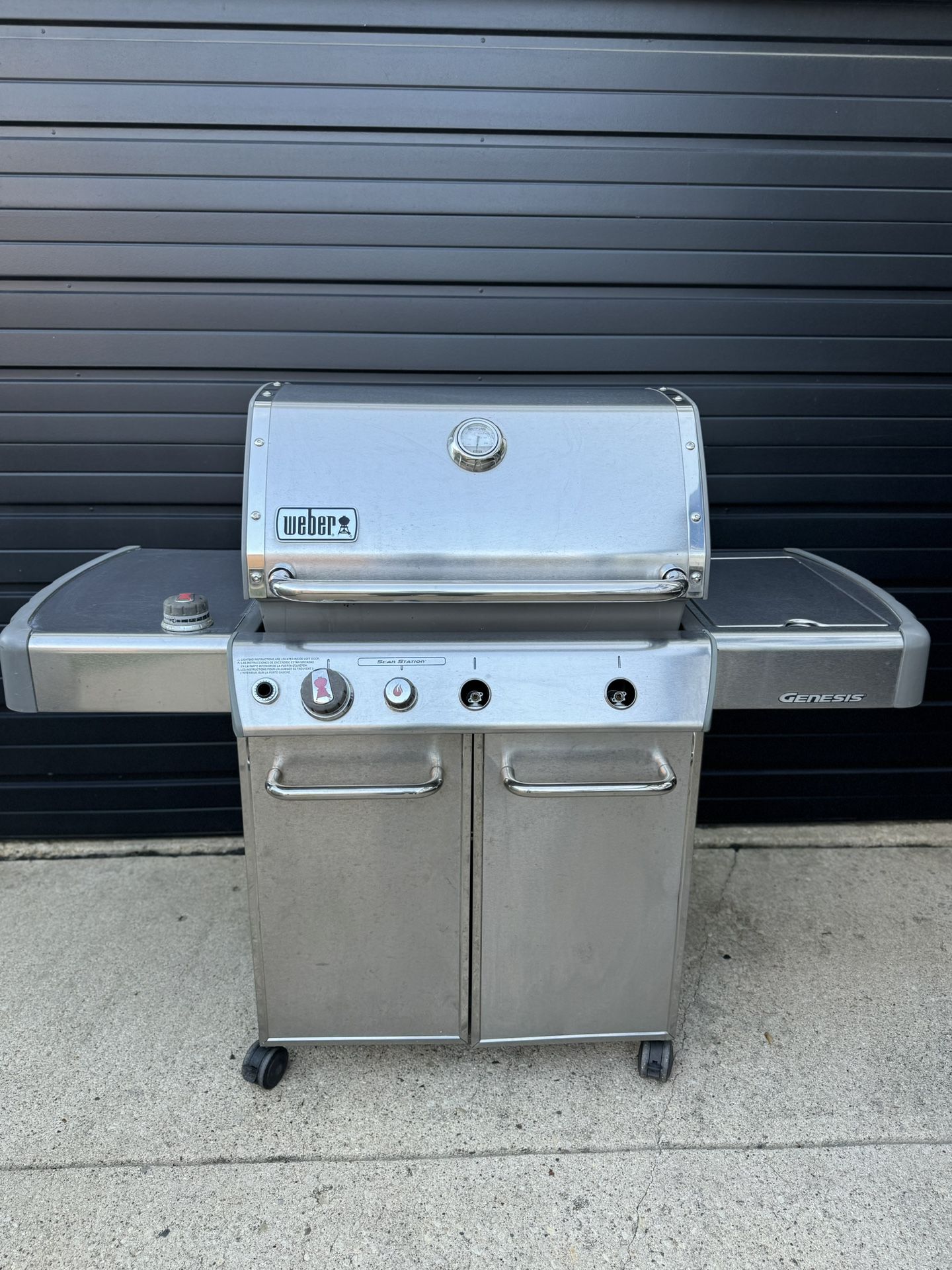 WEBER GENESIS S 330 GRILL**PLEASE READ** for Sale in Lombard, IL - OfferUp