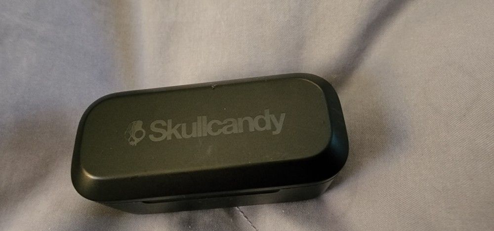 Skullcandy Earbuds for Sale in New Castle, PA - OfferUp