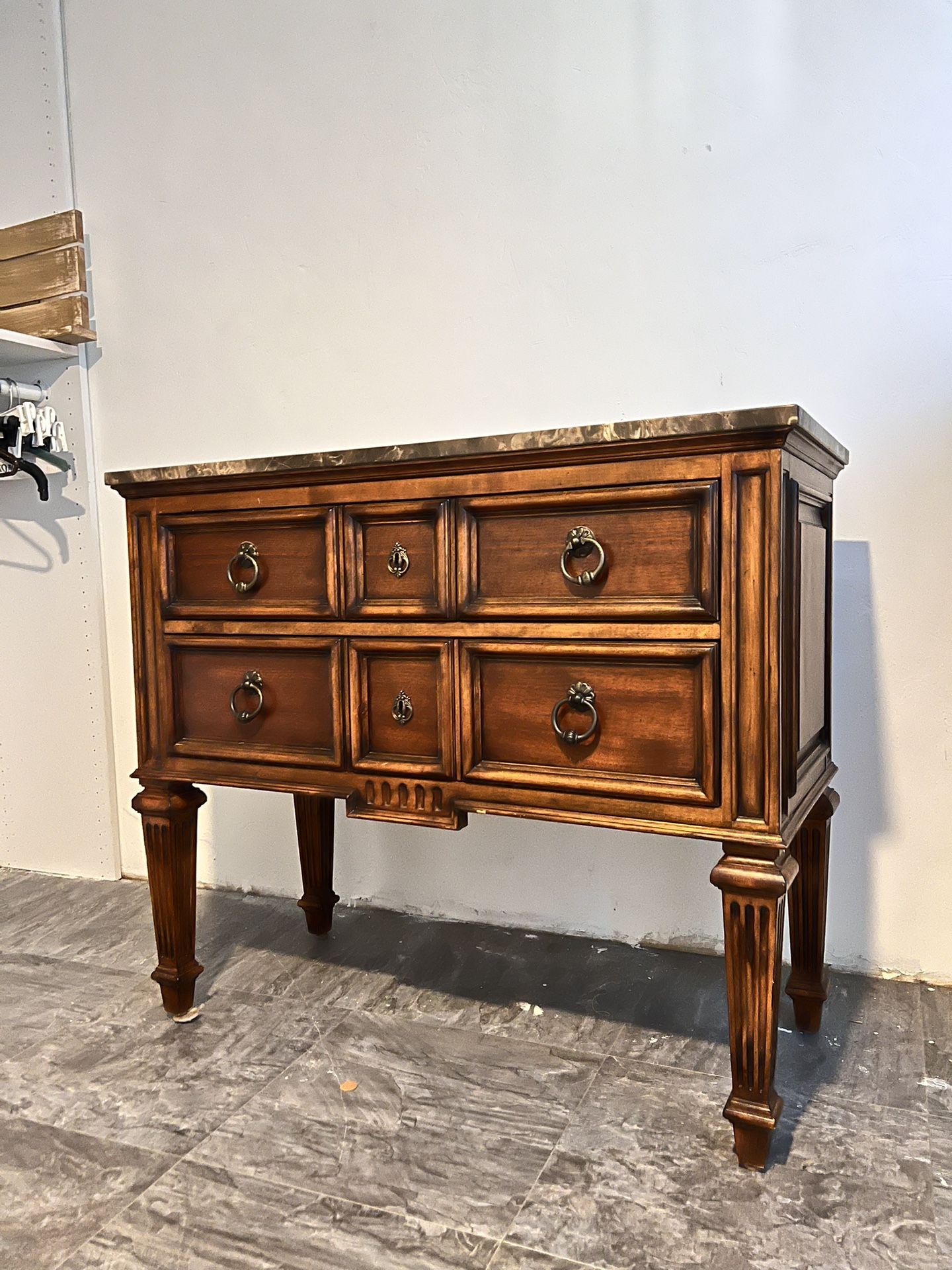 ETHAN ALLEN accent console, nightstand for Sale in Kissimmee, FL - OfferUp
