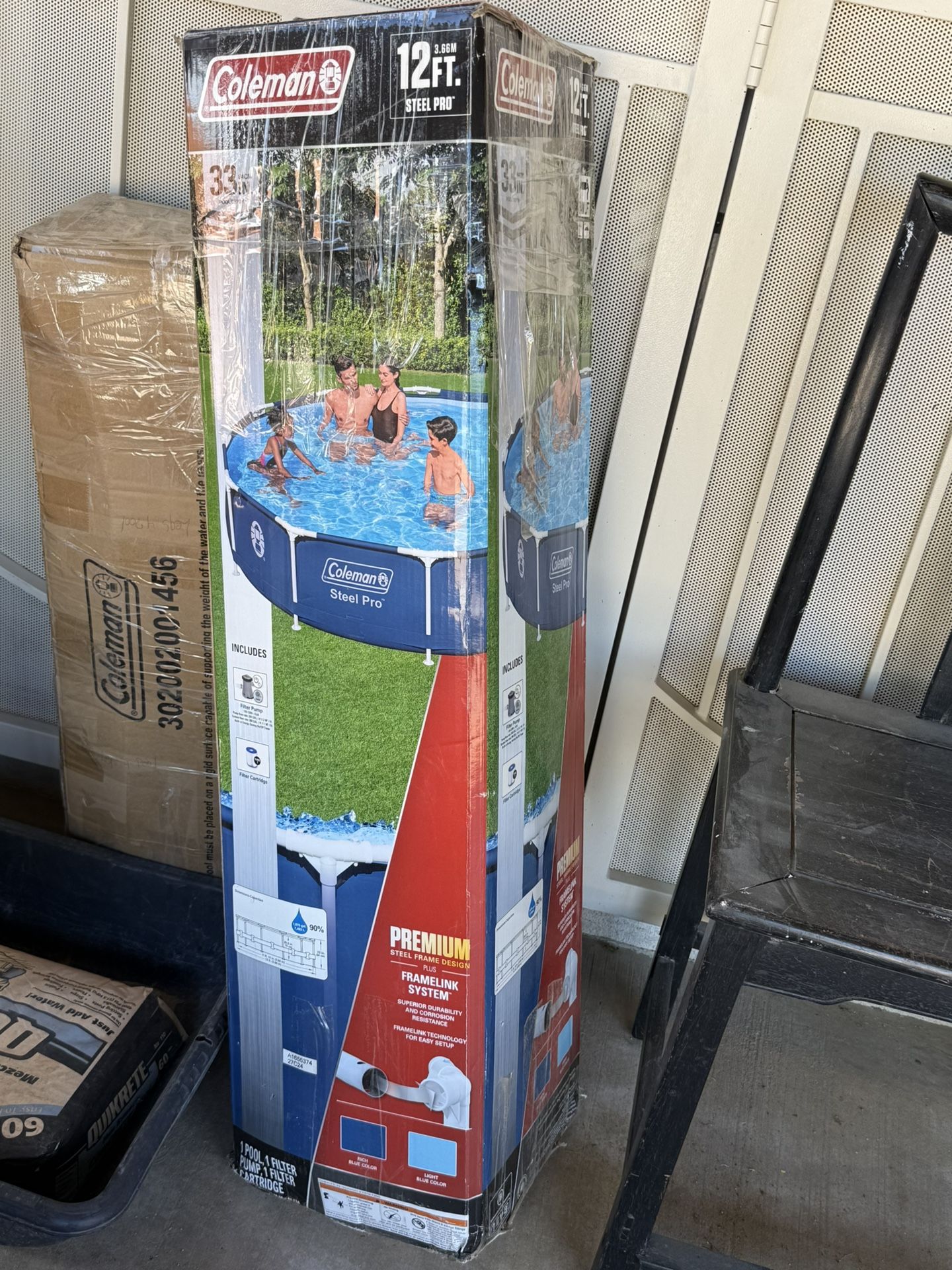 Coleman Pool 12ftwide for Sale in Hesperia, CA - OfferUp
