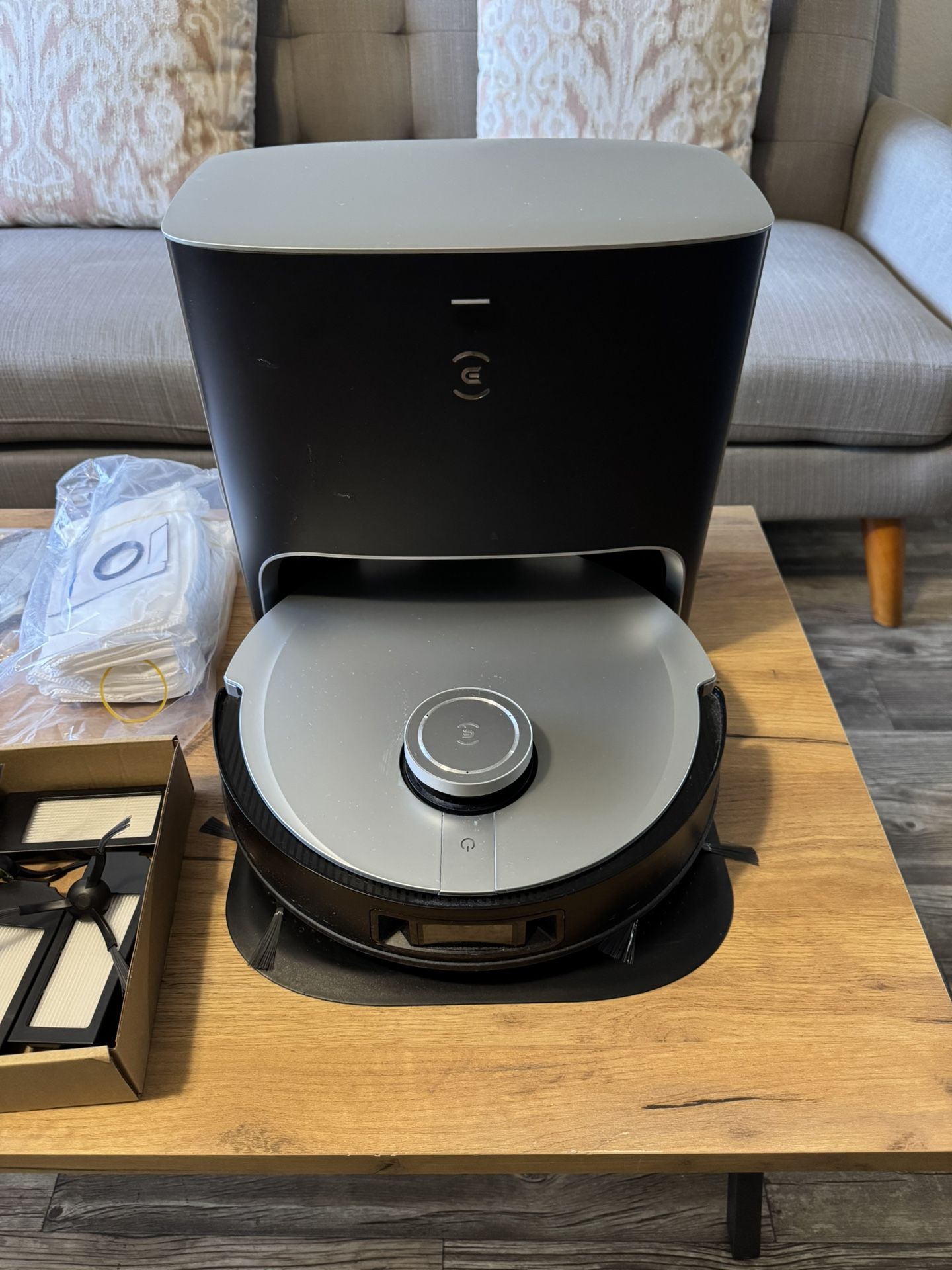 Robot, vacuum and mop for Sale in Phoenix, AZ - OfferUp