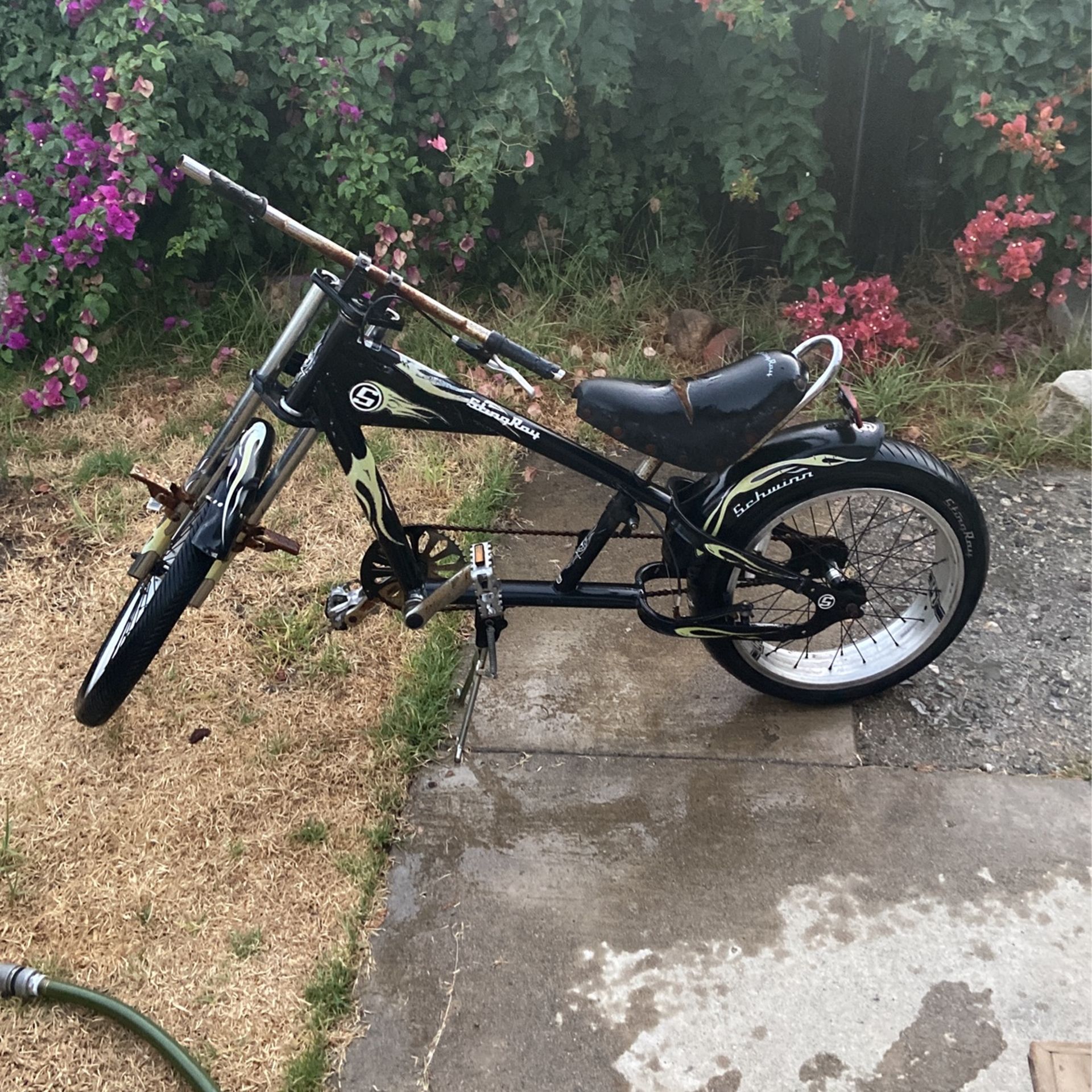 Schwinn StingRay Chopper for Sale in Glendora, CA - OfferUp