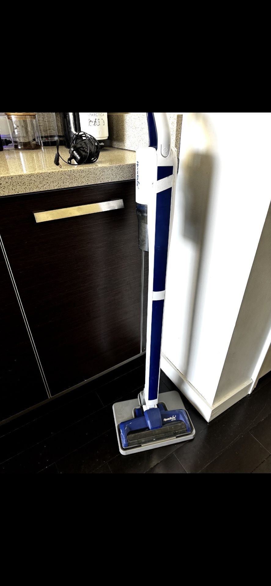 ReadiVac Eaze is a Configurable Cordless vacuum with 6-in-1 Versatility ...