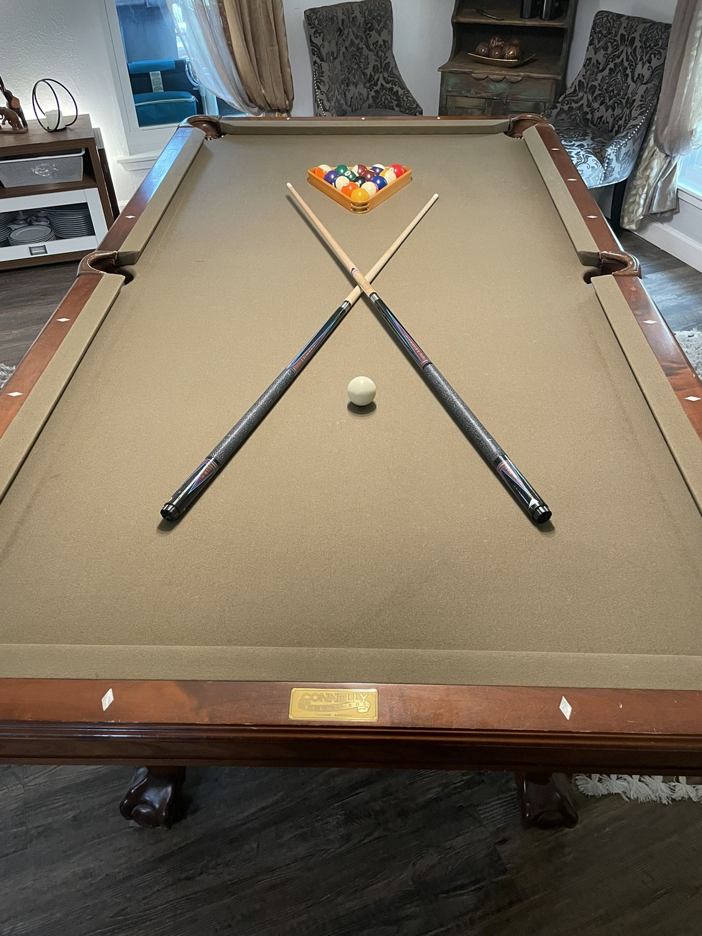 8ft Solid Wood Pool Table for Sale in Fort Walton Beach, FL - OfferUp