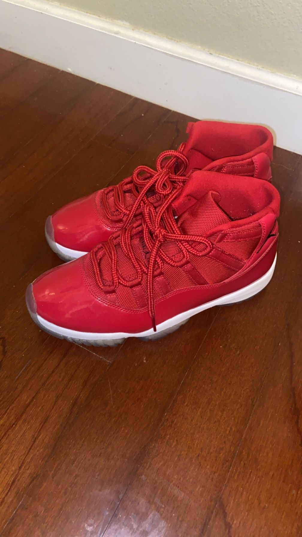 Gym Red 11s for Sale in Arlington, TX - OfferUp