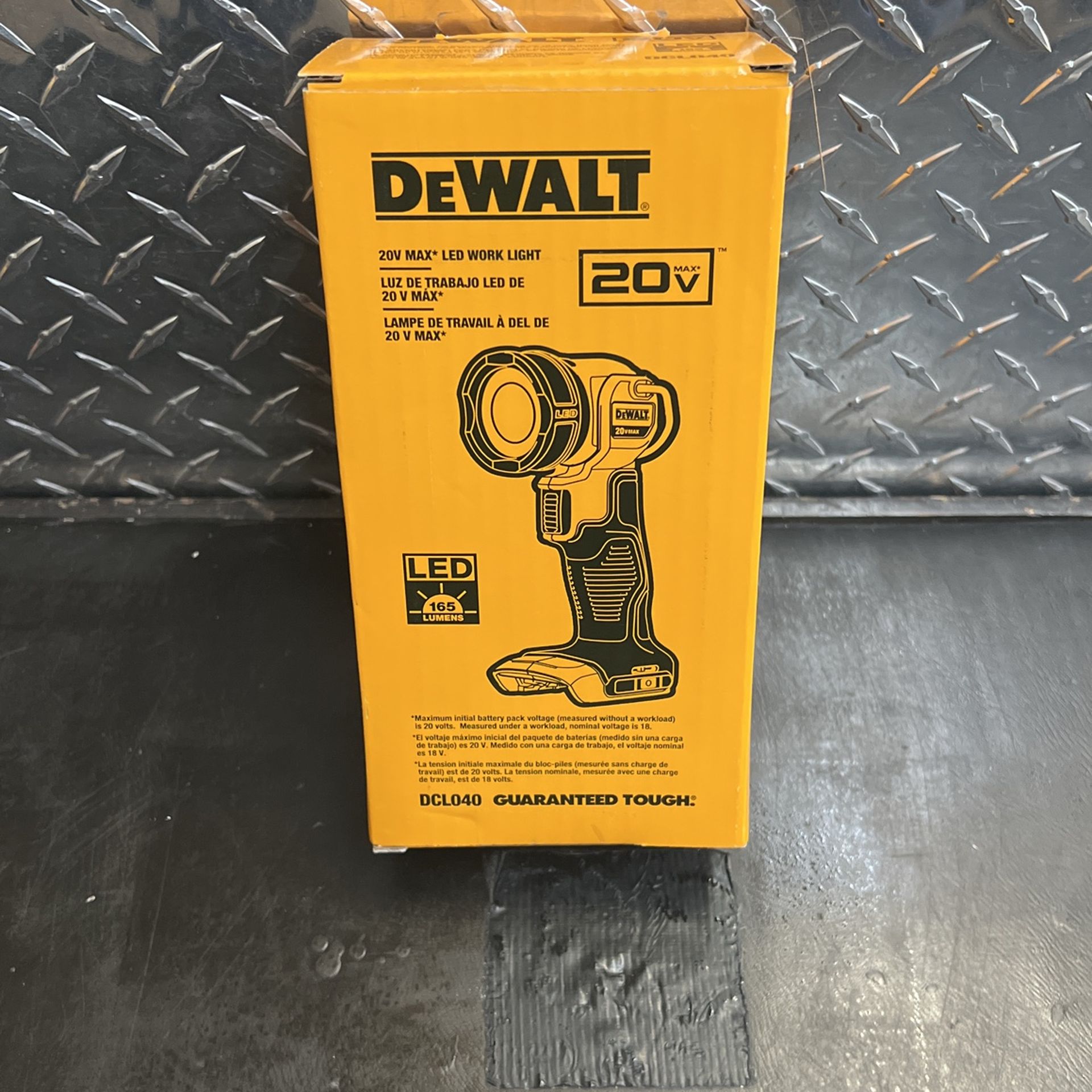 DeWalt 20V Max LED Work Light DCL040 for Sale in Phoenix, AZ - OfferUp