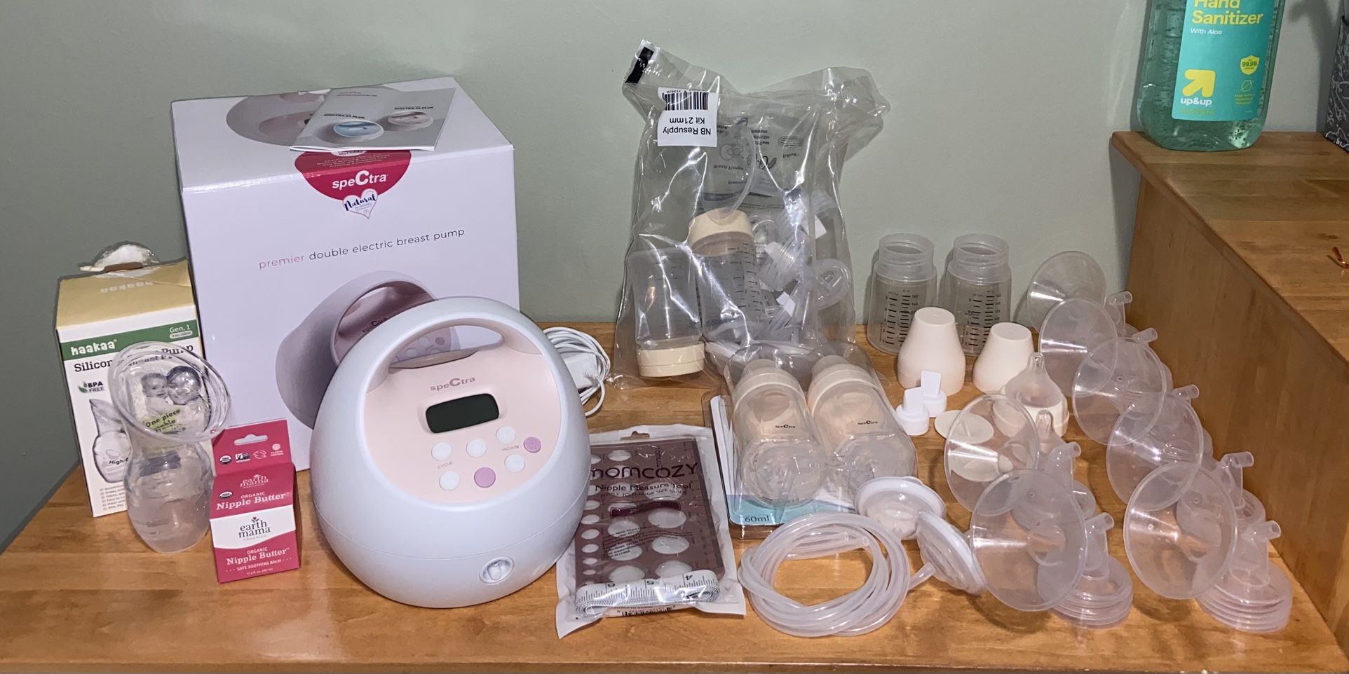Spectra S2 Plus Premier Breast Pump and essentials - READ DESCRIPTION ...