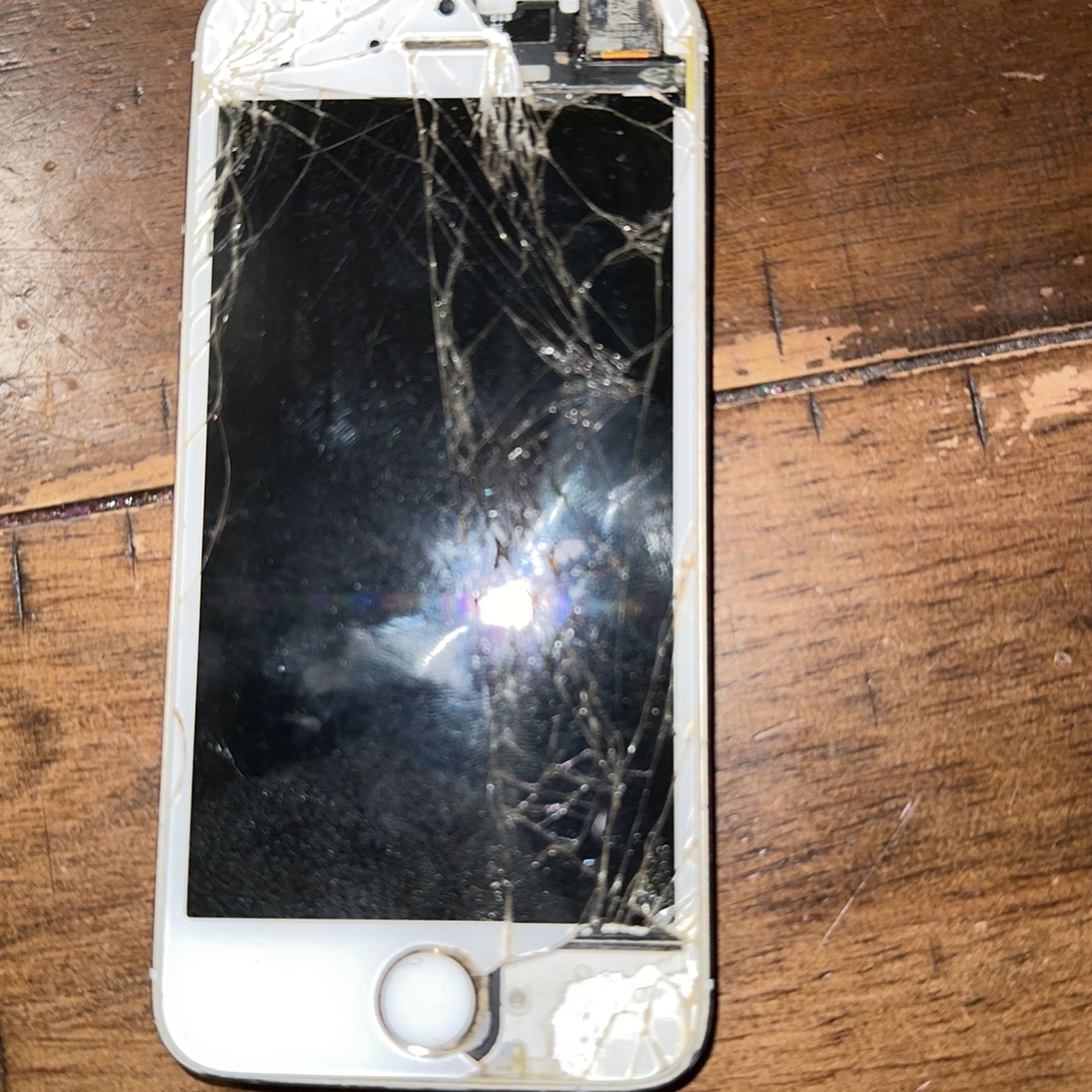 iPhone Old Used Broken for Sale in Fresno, CA - OfferUp