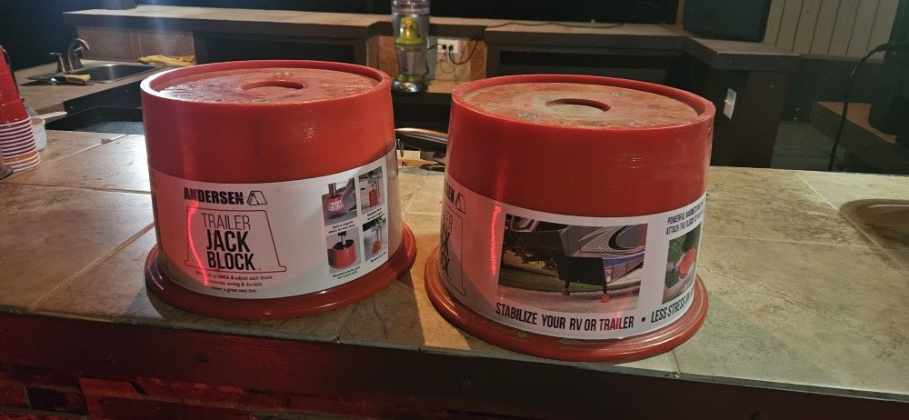 ANDERSEN HITCHES | RV Accessories and Supplies | Trailer Jack Blocks 2 ...