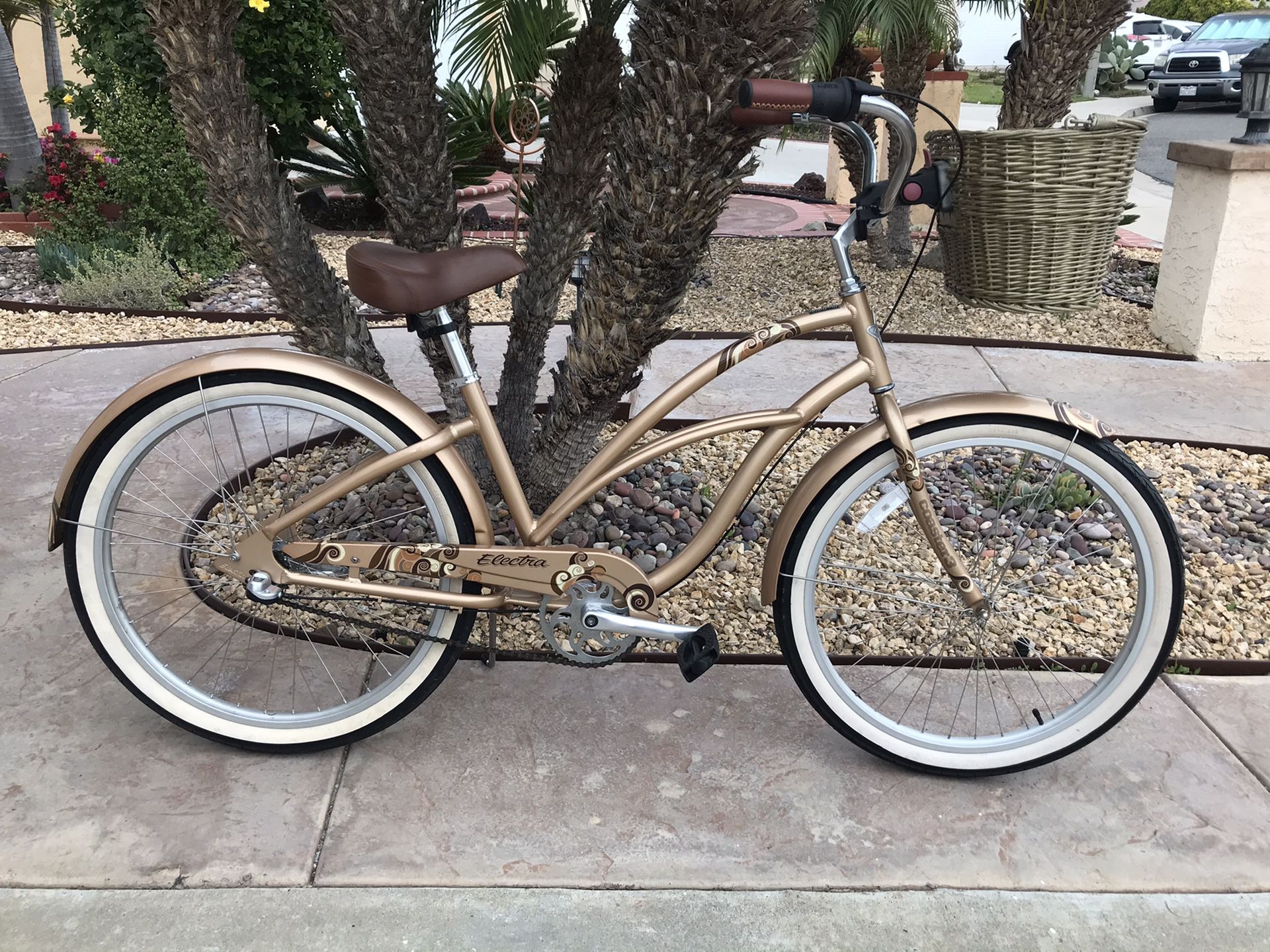 Electra coaster 3i beach cruiser bike 3 speed for Sale in Chula Vista ...
