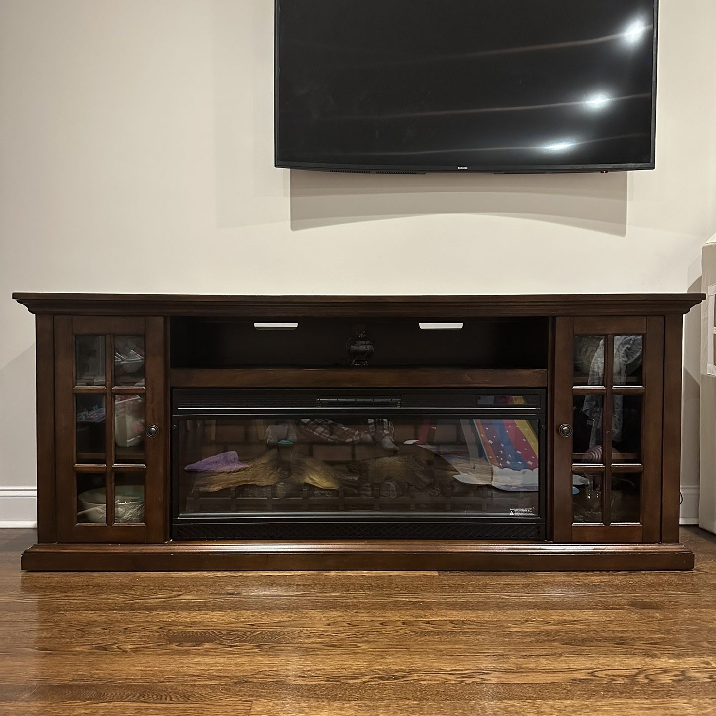 Tresanti Sloane TV Console with Classic Flame Electric Fireplace