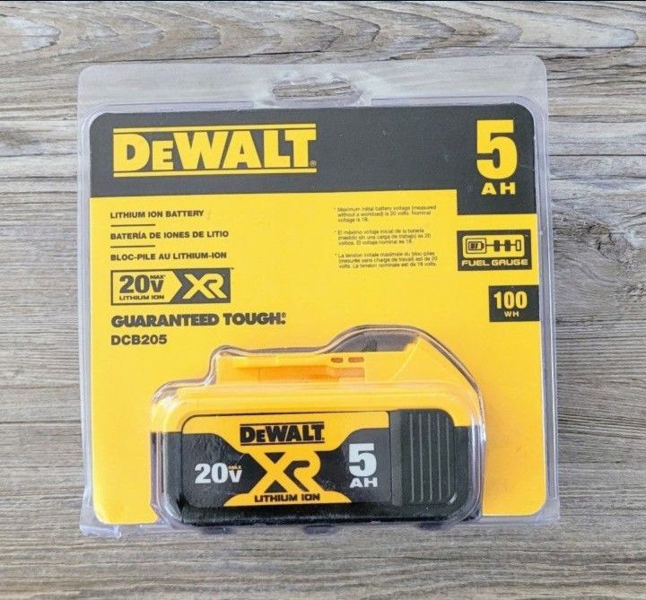 DEWALT 20V MAX XR Premium Lithium-Ion 5.0Ah Battery Pack (DCB205) **NEW ...