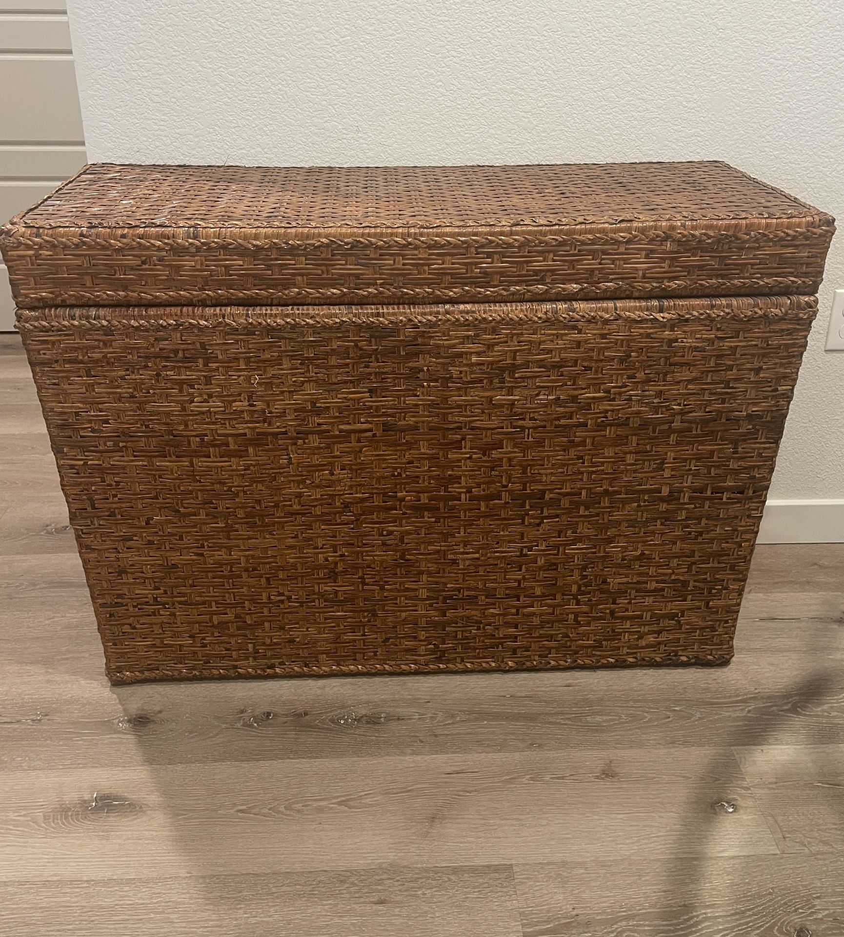 Large Rattan Storage Trunk Chest for Sale in Lodi, CA - OfferUp