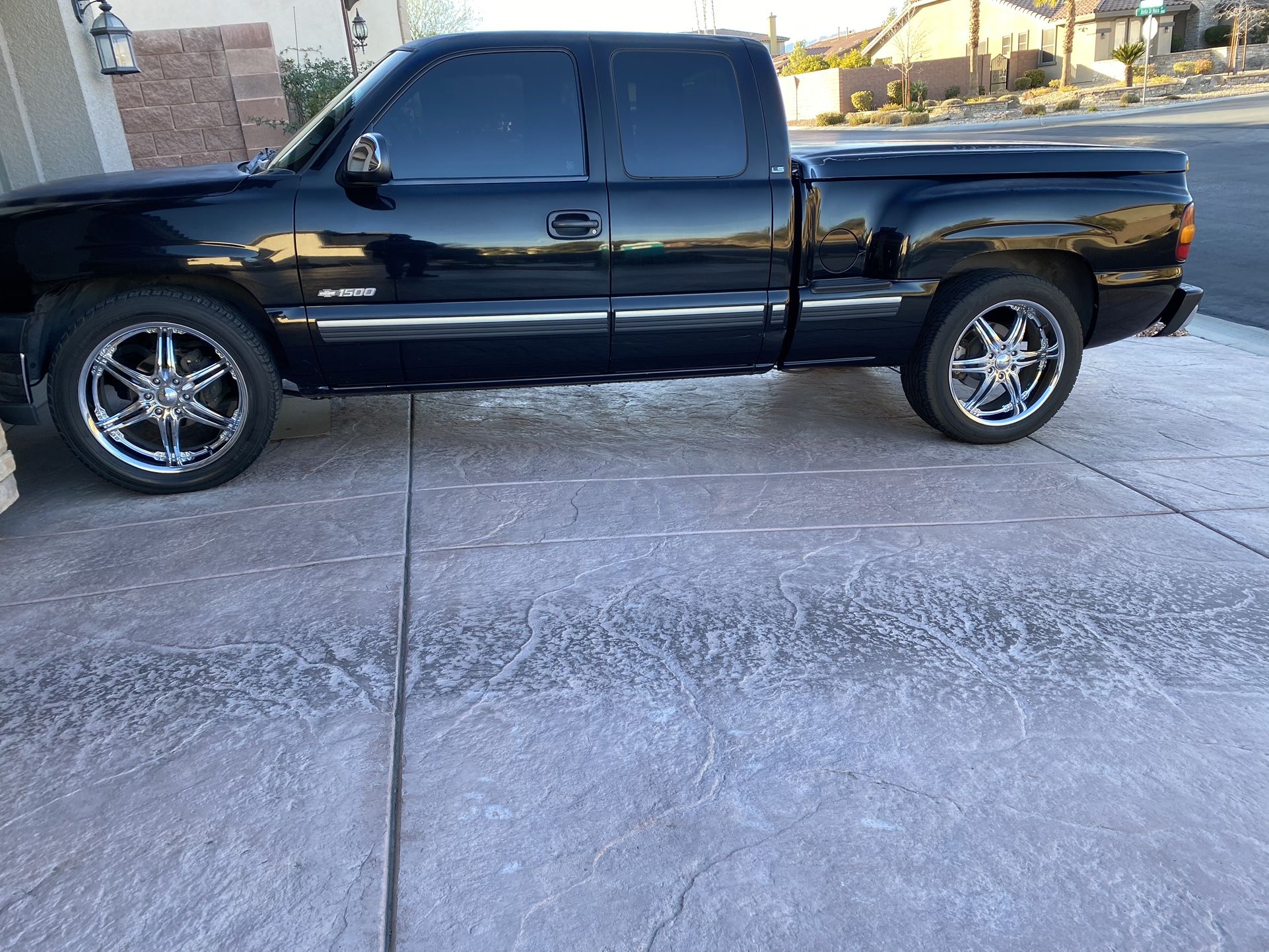 2002 Chevrolet Silverado for Sale in Las Vegas, NV - OfferUp