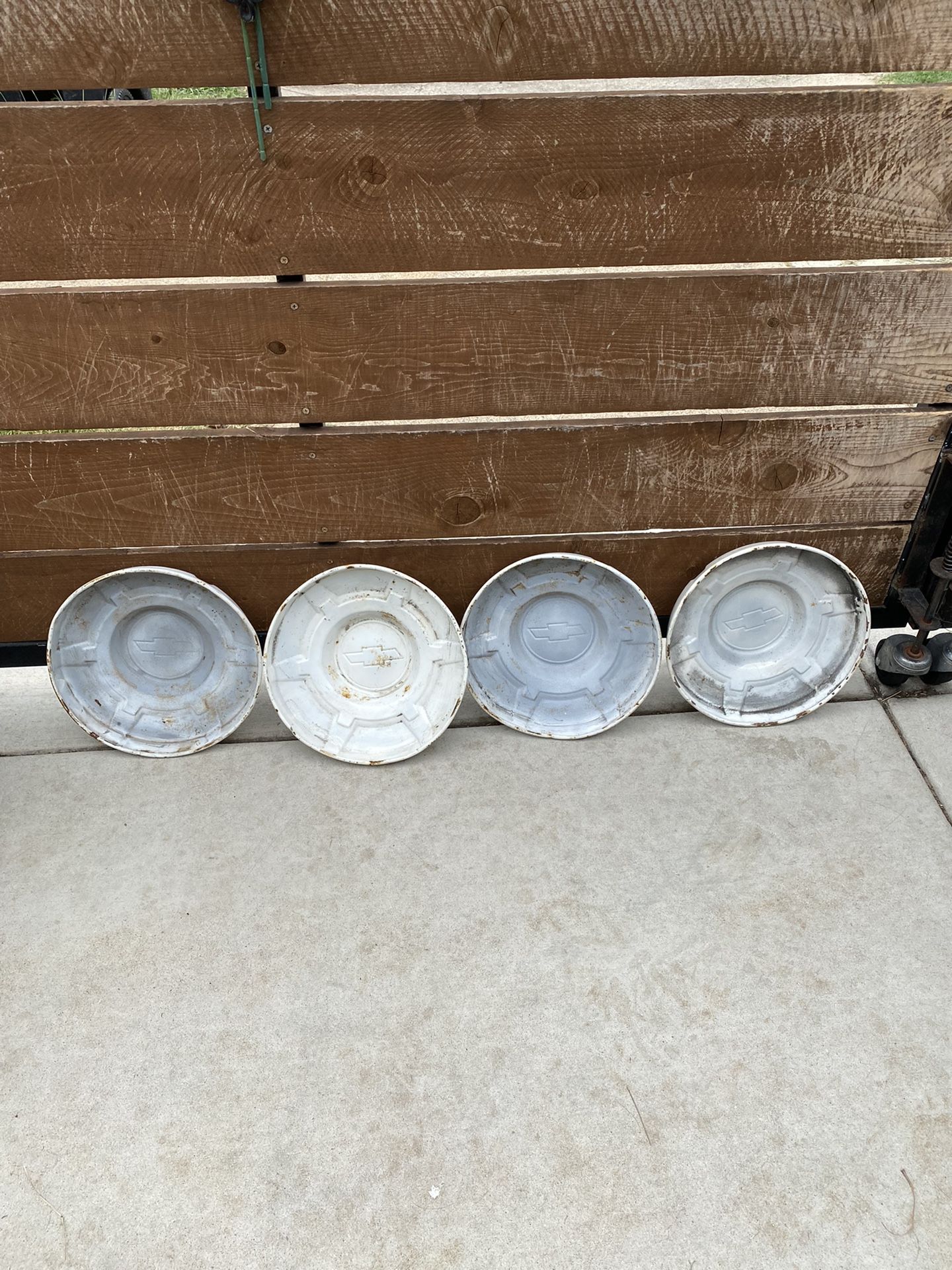 C10 C20 C30 Dog Dish/ Hub Cabs Chevy 60-72 for Sale in Chula Vista, CA ...