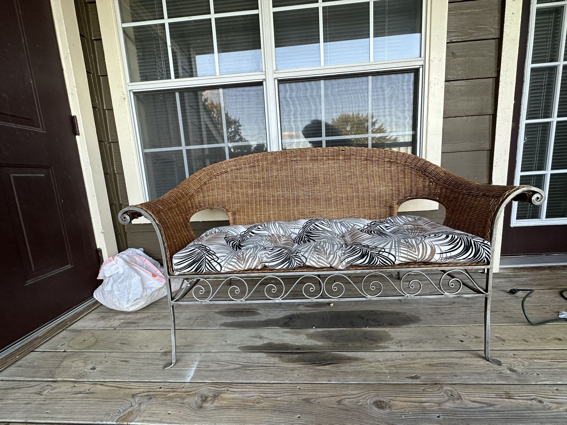 Pier One Wicker Bench for Sale in Hermitage, TN - OfferUp