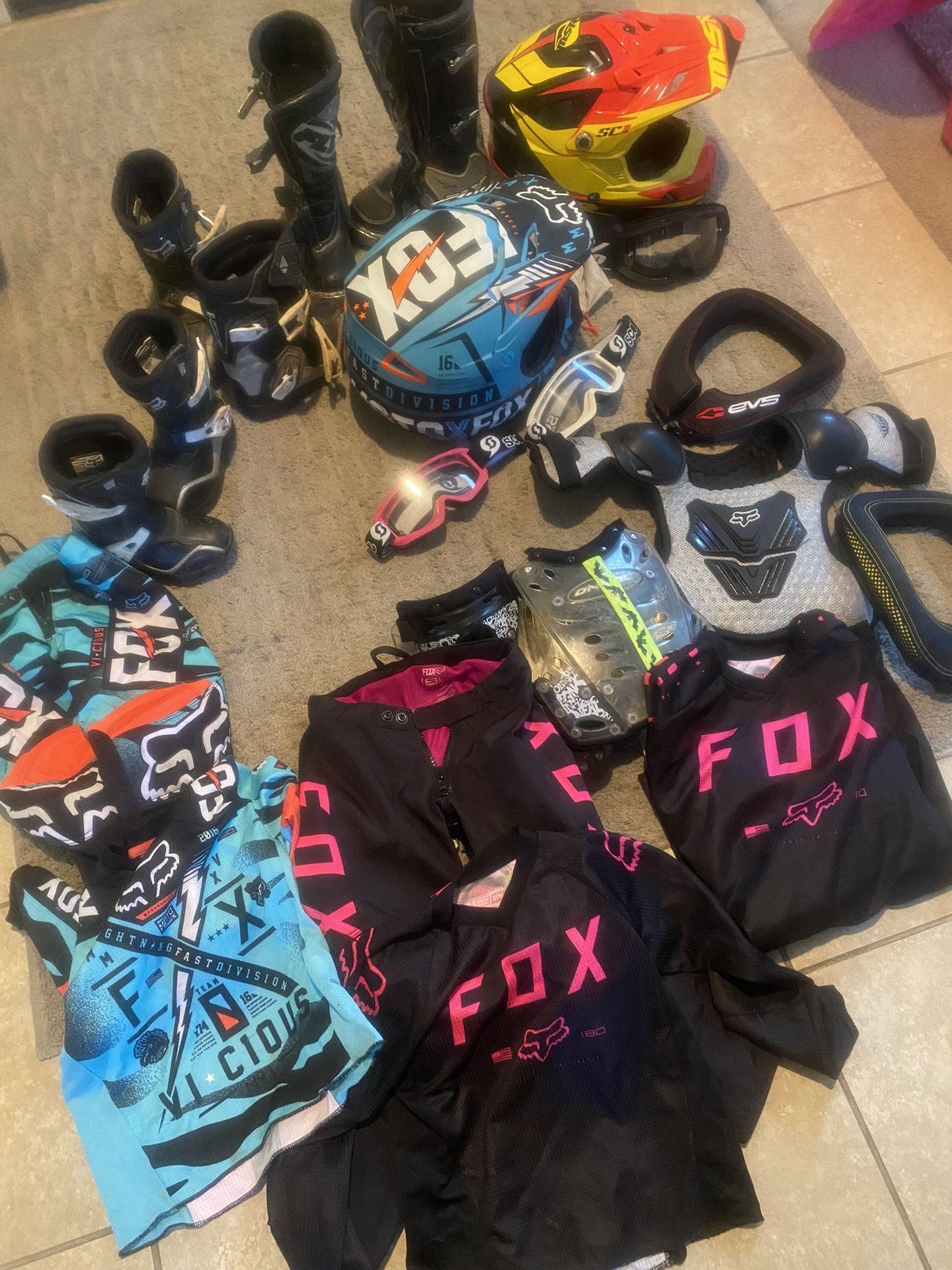Kids Motocross Gear for Sale in Vacaville, CA - OfferUp
