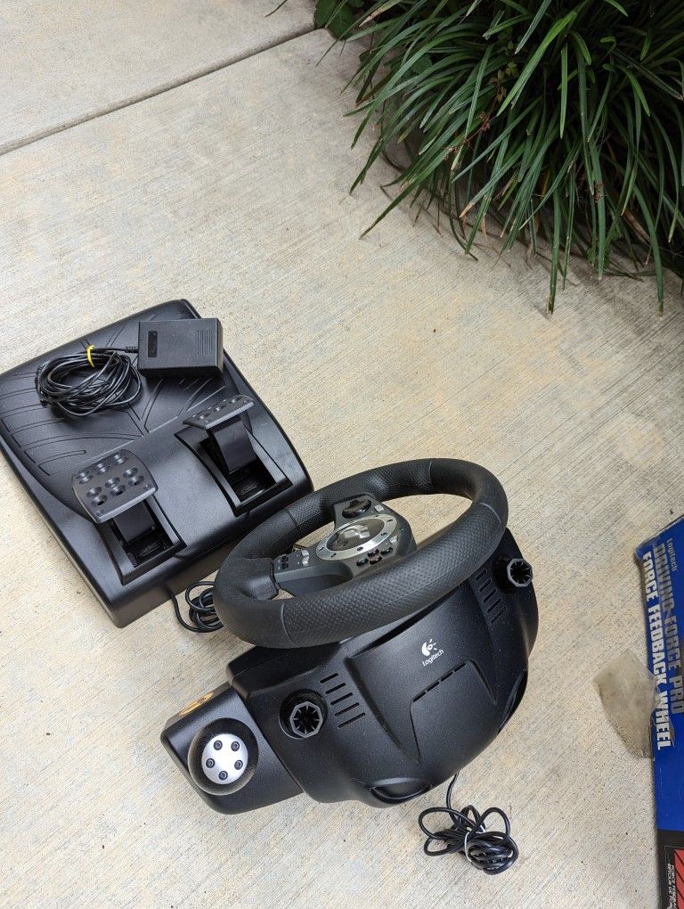 Logitech Driving Force Pro for Sale in Pasadena, CA - OfferUp