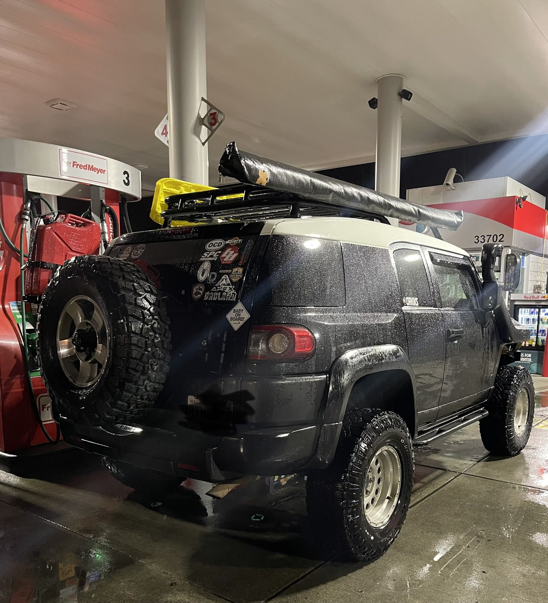 Toyota Fj Cruiser Jerry Can Mount at Paul Harlan blog