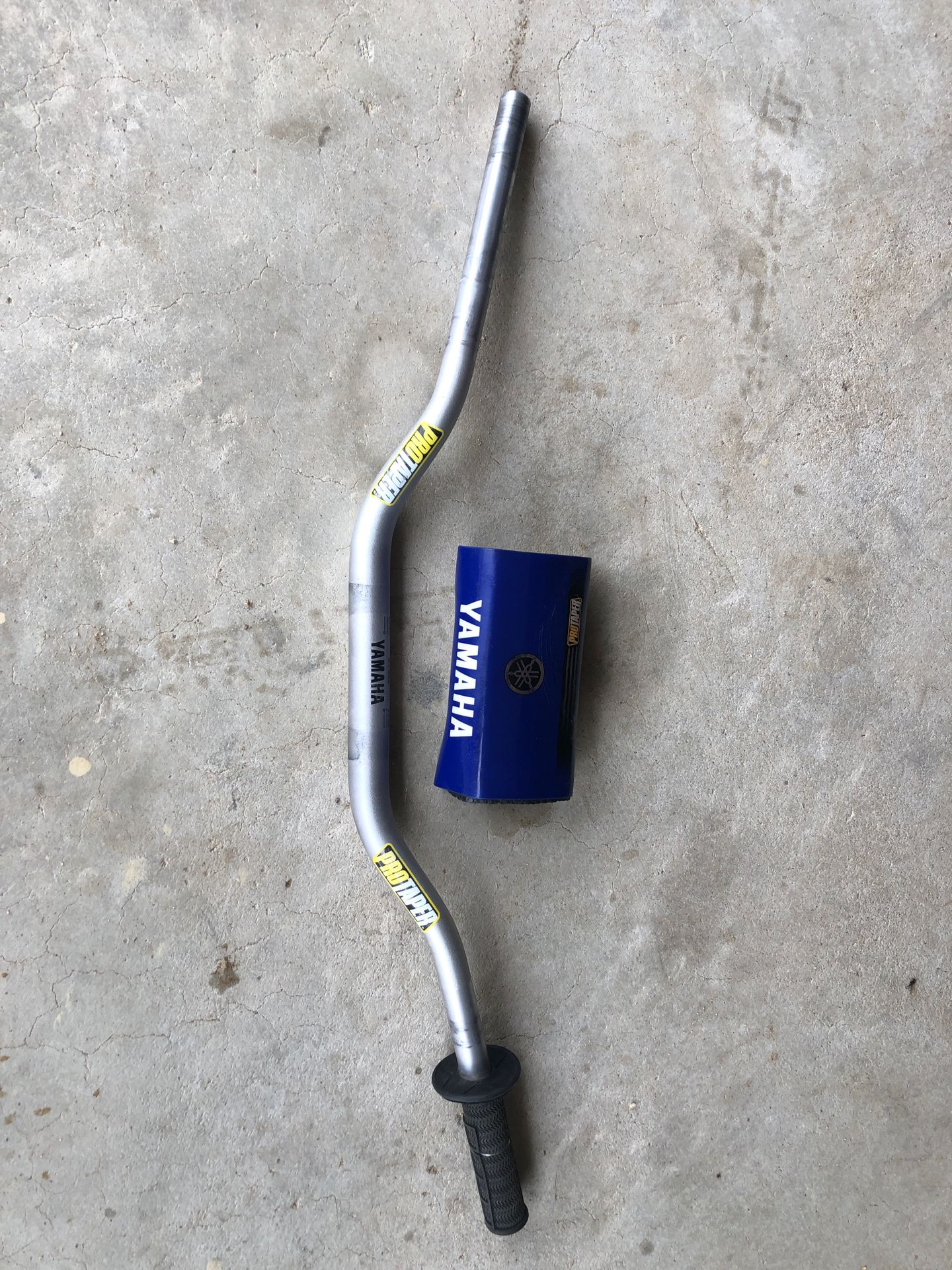 Yamaha ProTaper fat bars and bar pad for Sale in Phelan, CA - OfferUp