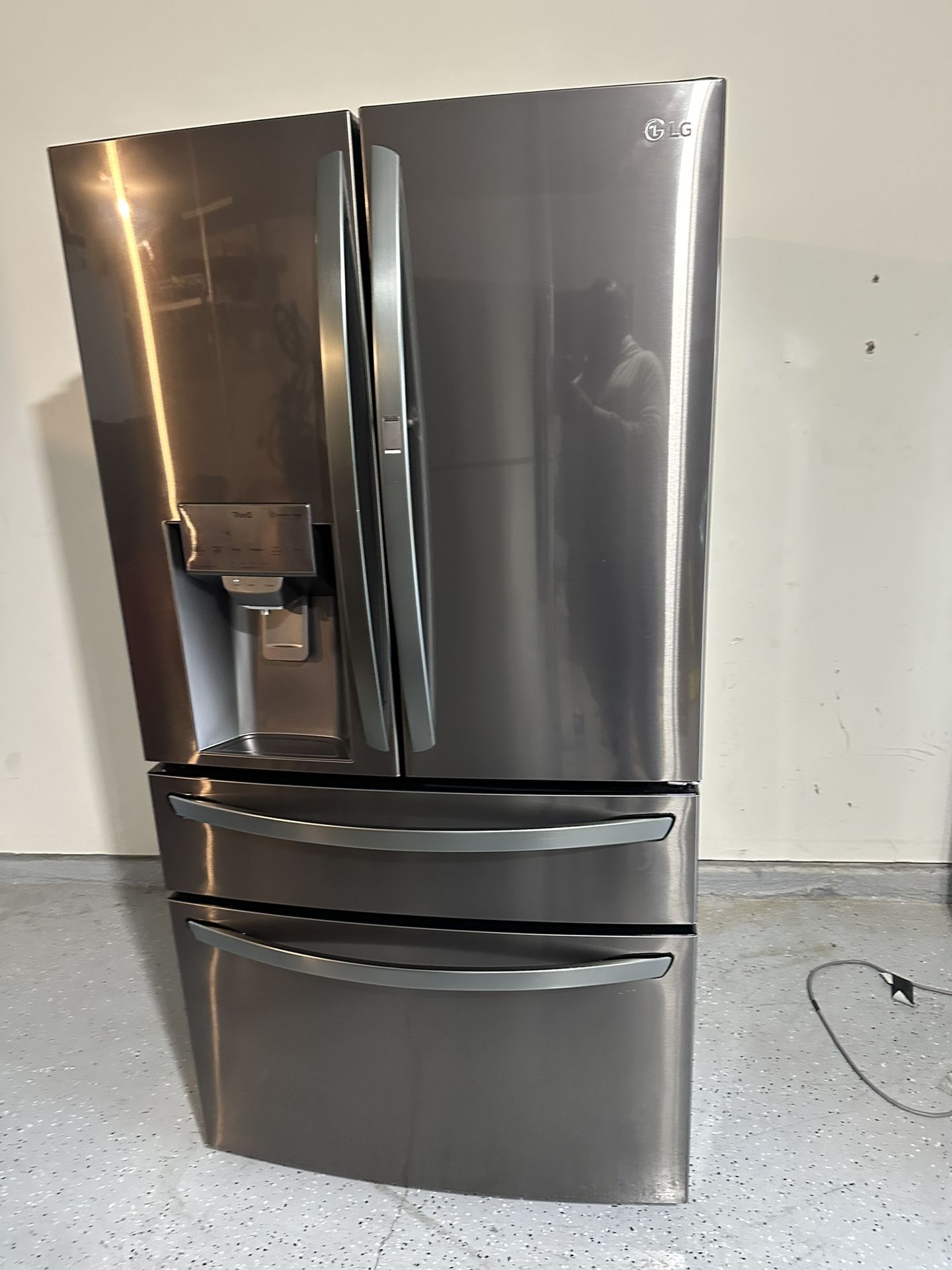 LG Stainless Refrigerator for Sale in Saginaw, TX - OfferUp