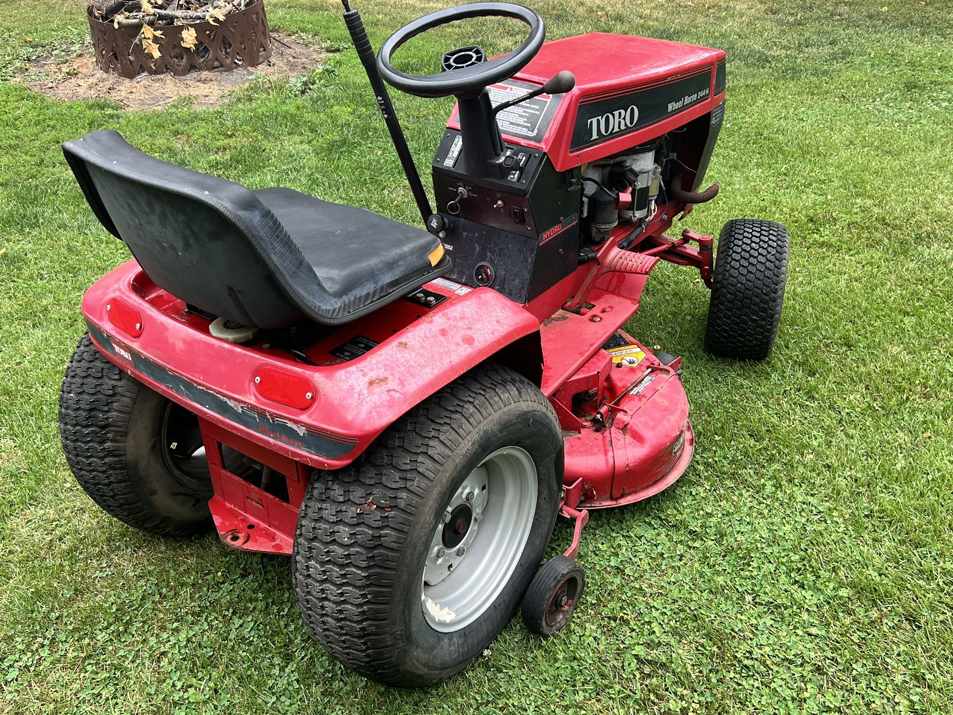 1992 Toro Wheel Horse 244-H garden tractor. 14 hp for Sale in Roselle ...