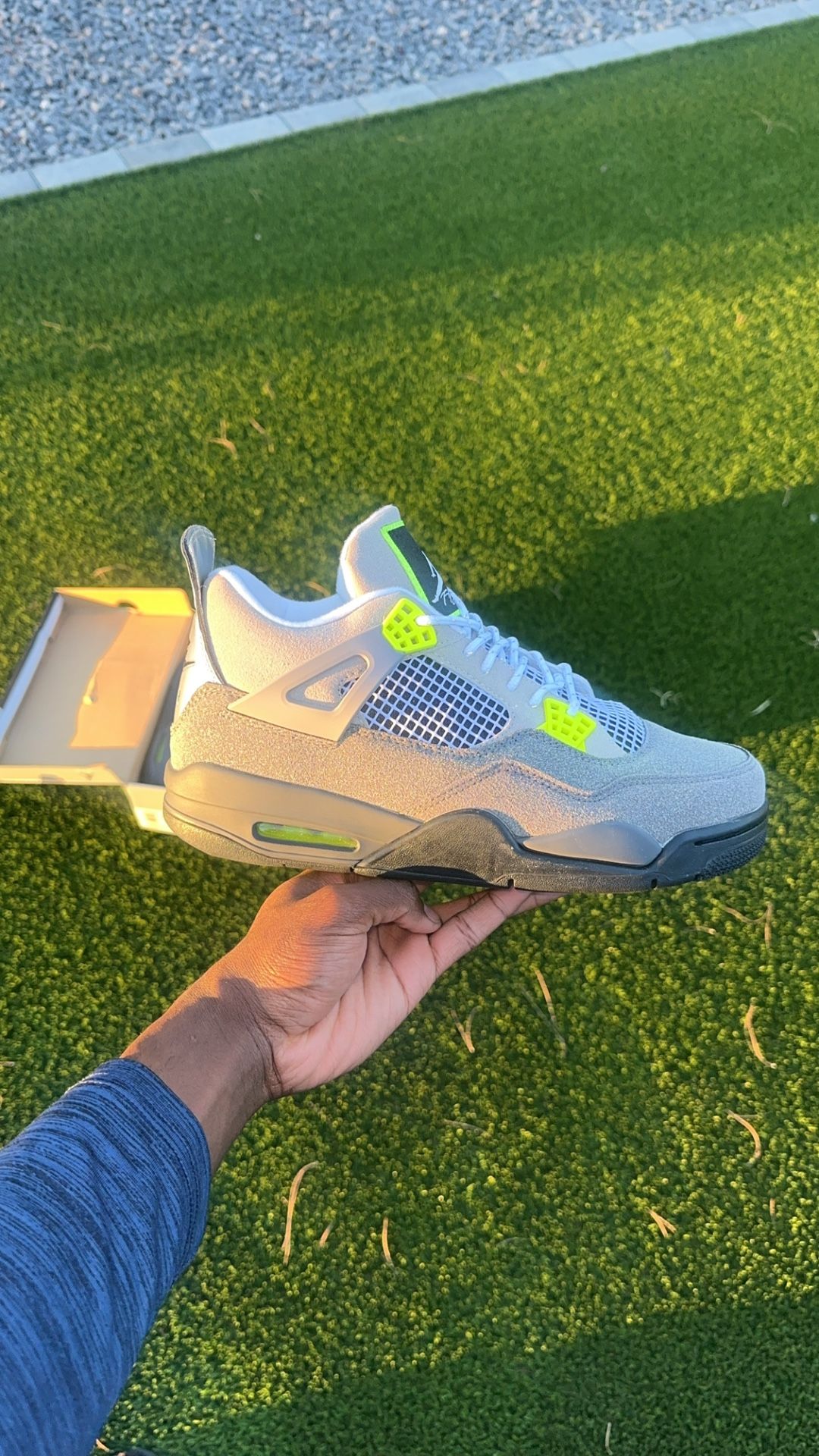 Jordan 4 Neon 95 for Sale in Phoenix, AZ - OfferUp