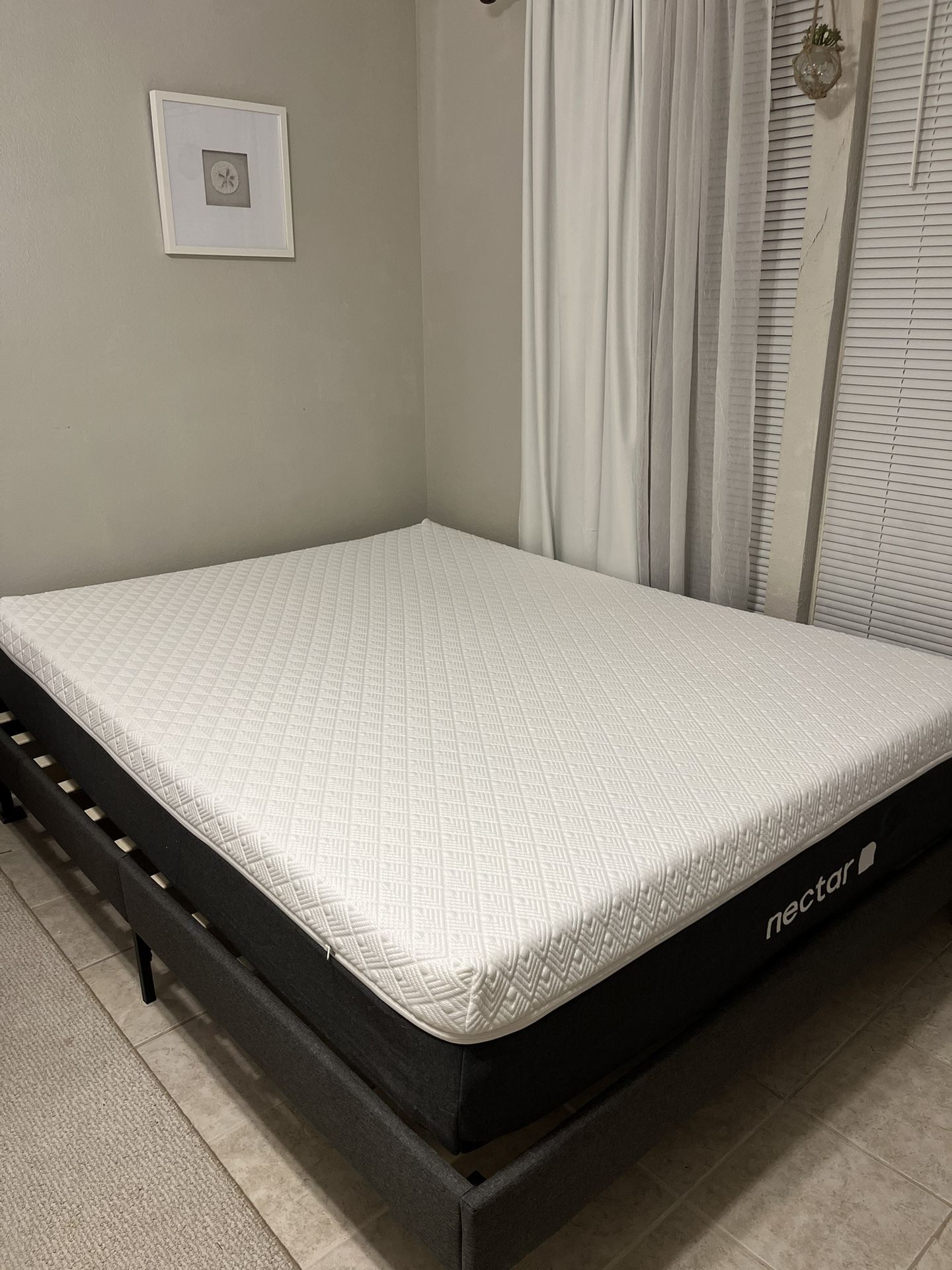 Nectar Mattress - Queen with cooling cover for Sale in Desoto, TX - OfferUp