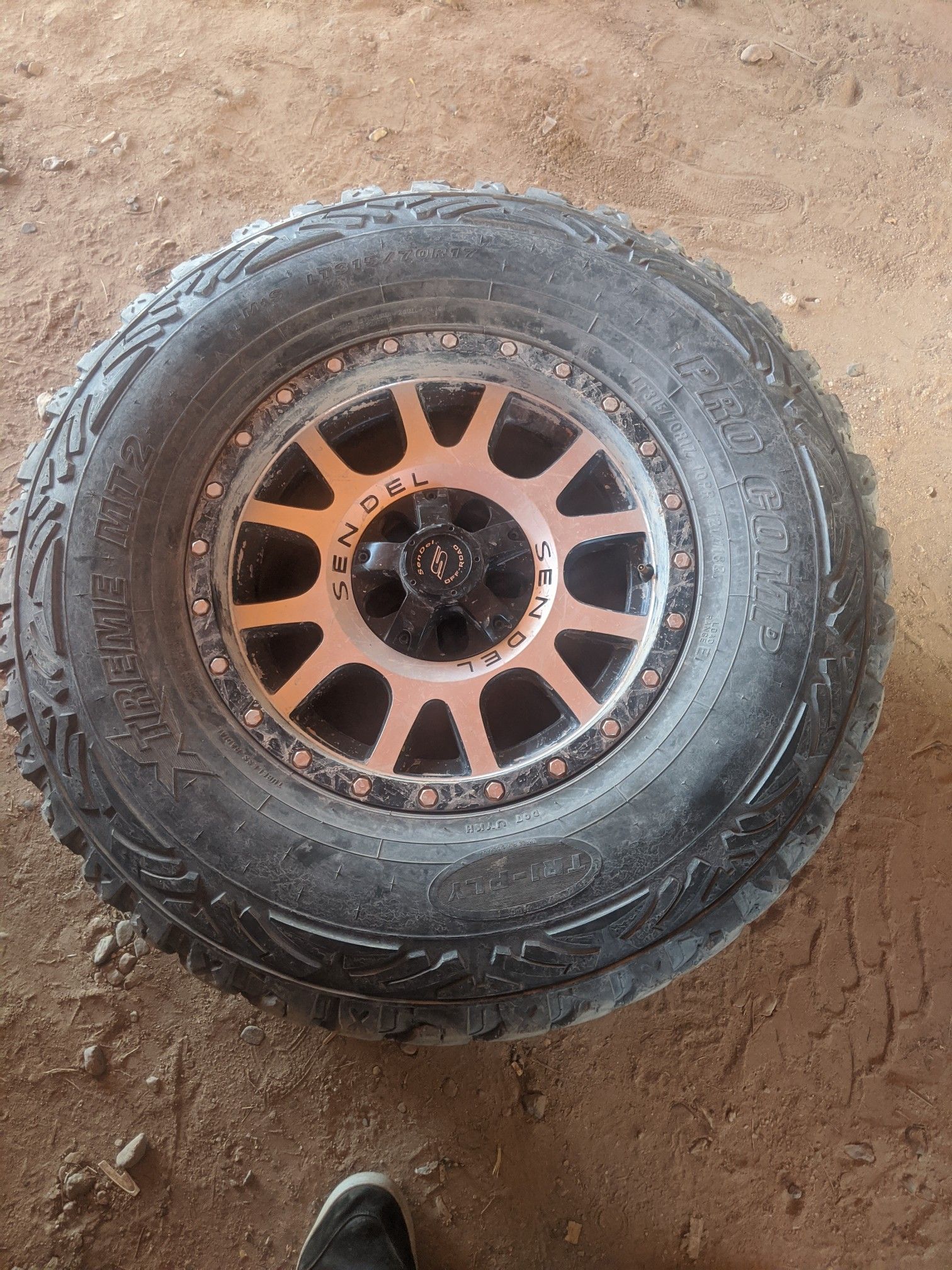 4 offroading tires 35 inch tires on 17 inch wheels for Sale in Queen ...