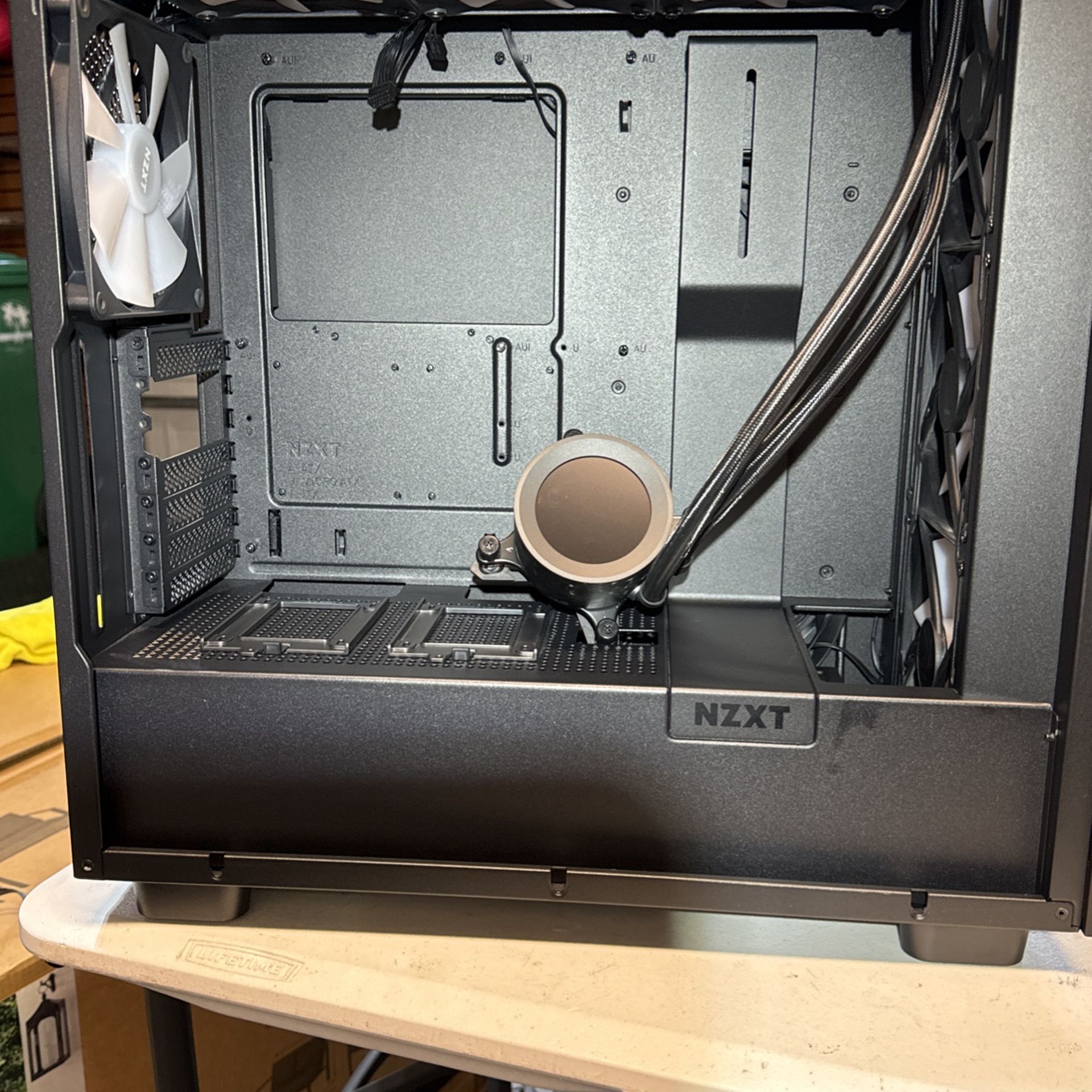 NZXT 700 Flow Case With NZXT 360 AIO for Sale in Pembroke Pines, FL ...