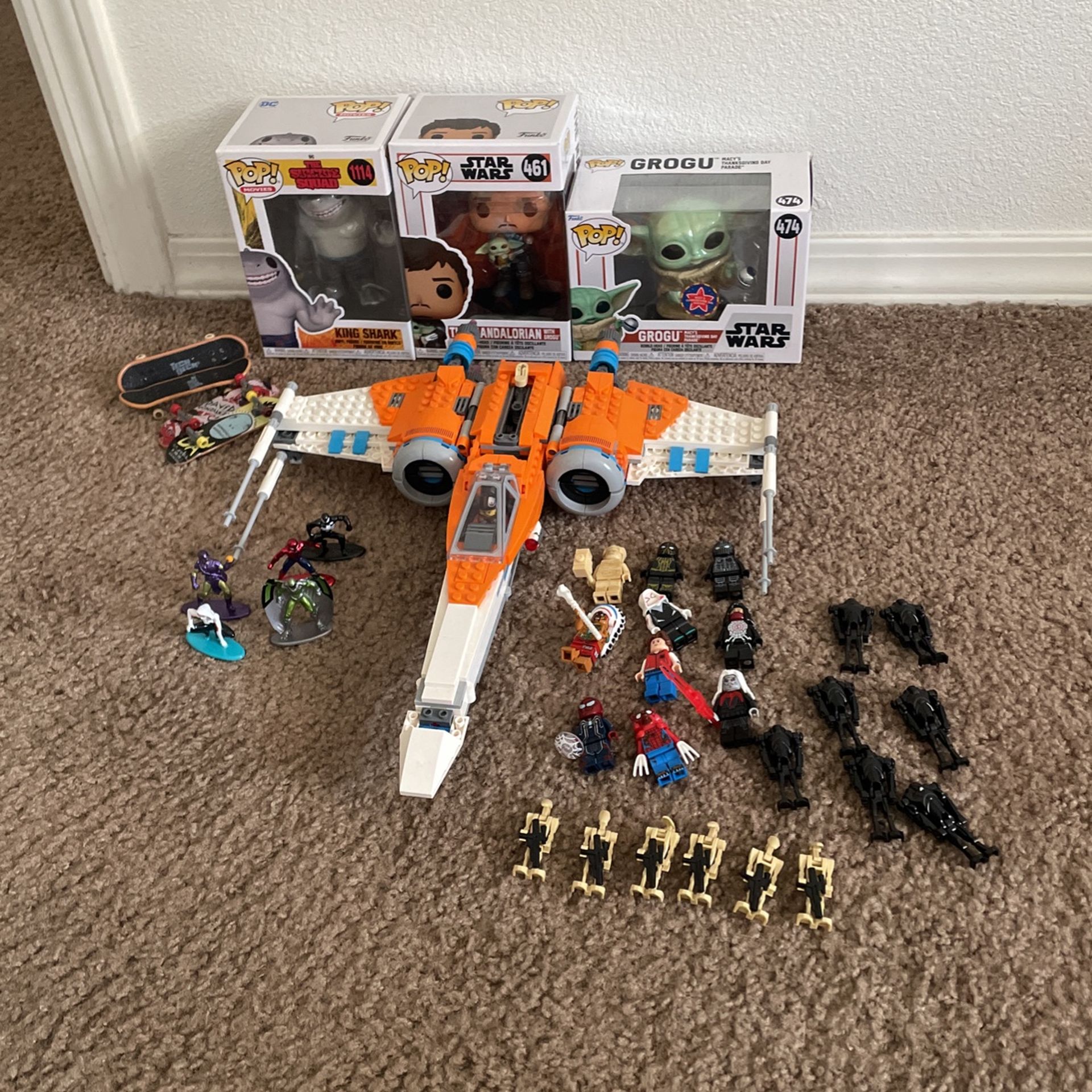 Legos, Funko pops, Toys (toy bundle) for Sale in Santa Clarita, CA ...