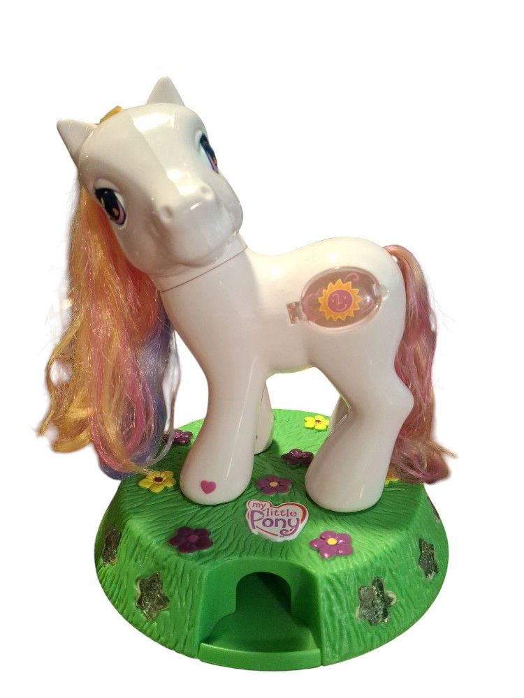 My Little Pony Gumball Machine Features Musical Lights And Sound for ...