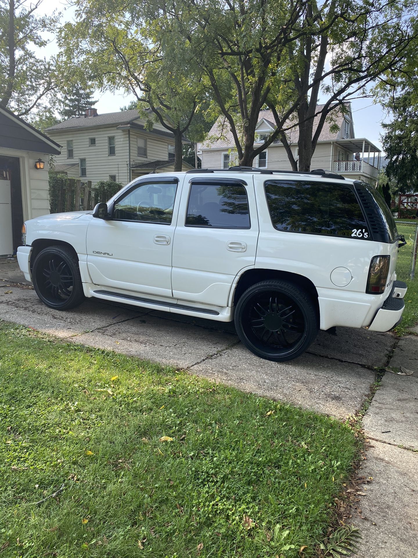 26 inch rims 6 lug lexani tires brand new for Sale in Brook Park, OH ...