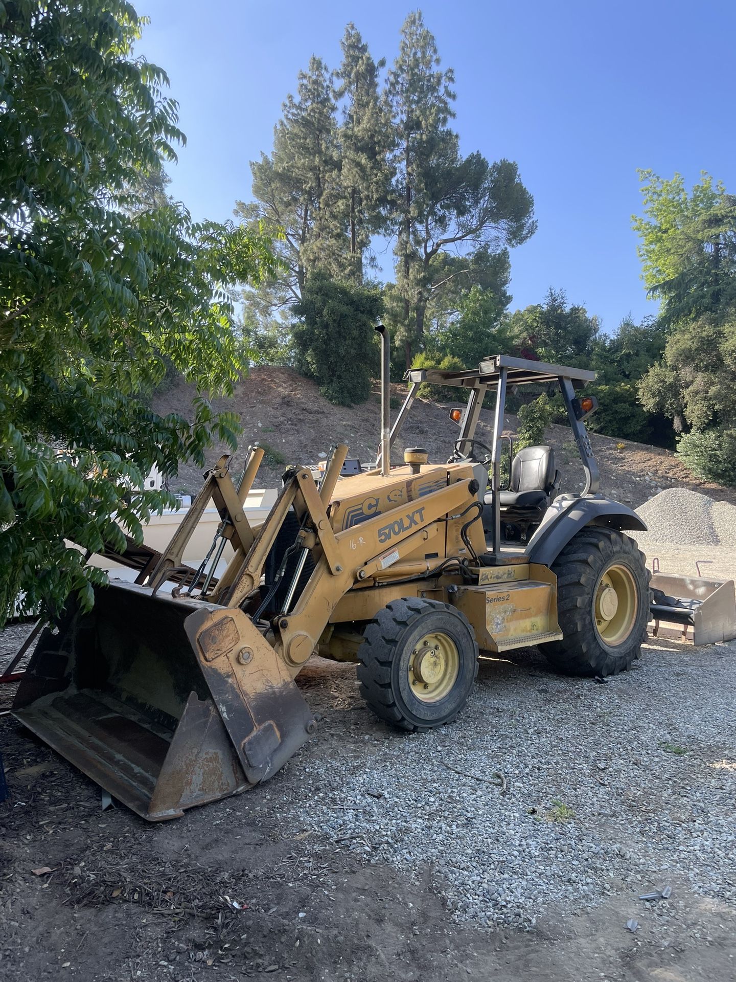 Case 570lxt Skip Loader 4in1 4x4 for Sale in Upland, CA - OfferUp
