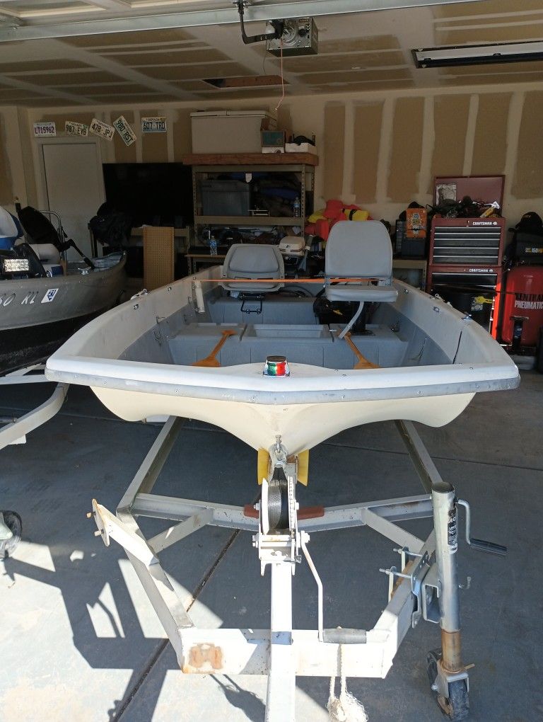 Rare 14' SEARS GAME FISHER Boat W/ Motor and Trailer. for Sale in Las ...