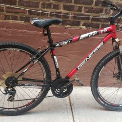 29 Inch Genesis Tall Mountain Bike for Sale in Queens, NY - OfferUp