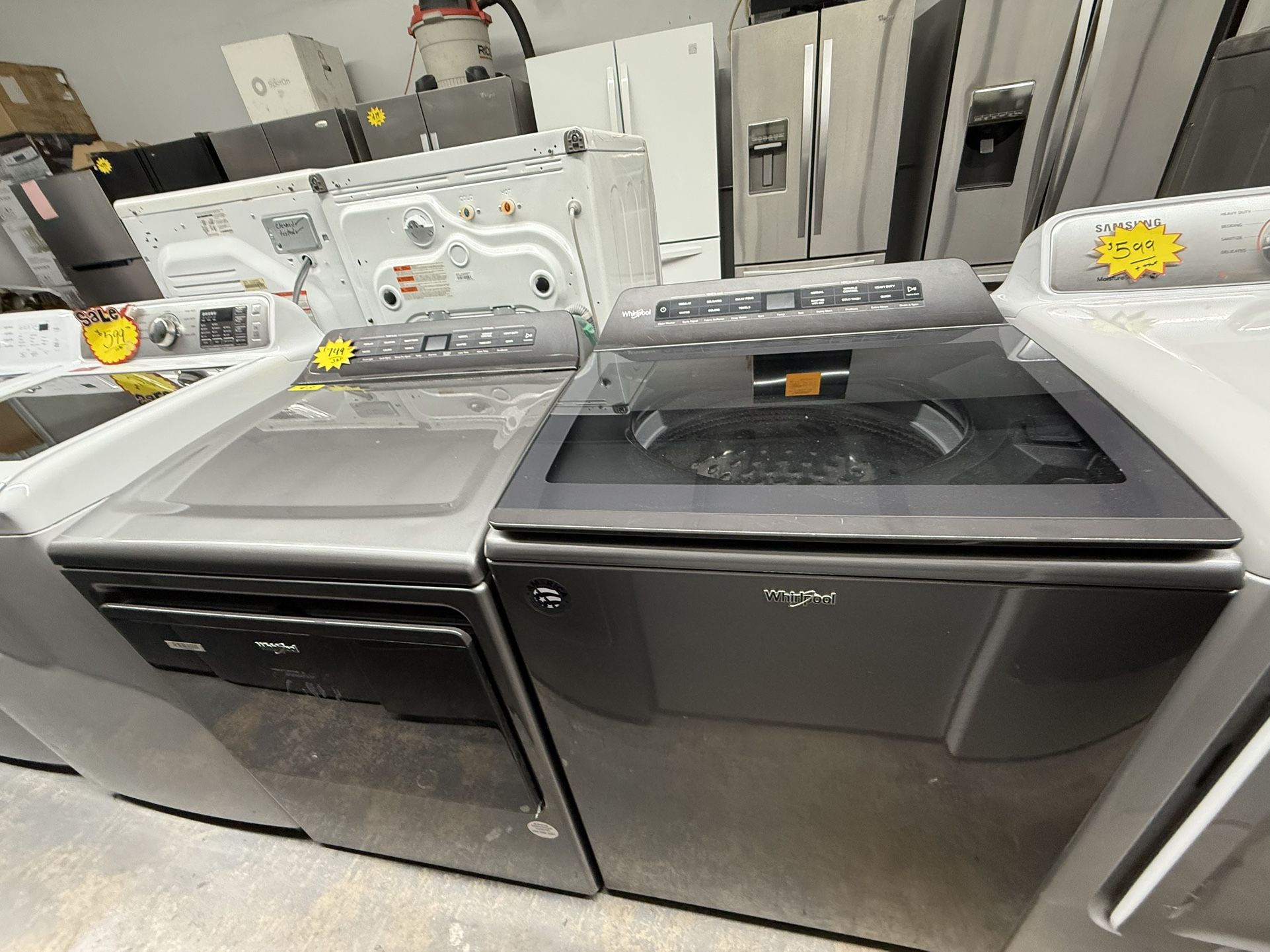 Gray Whirlpool Top Load Washer And Dryer Set for Sale in Grand Prairie ...