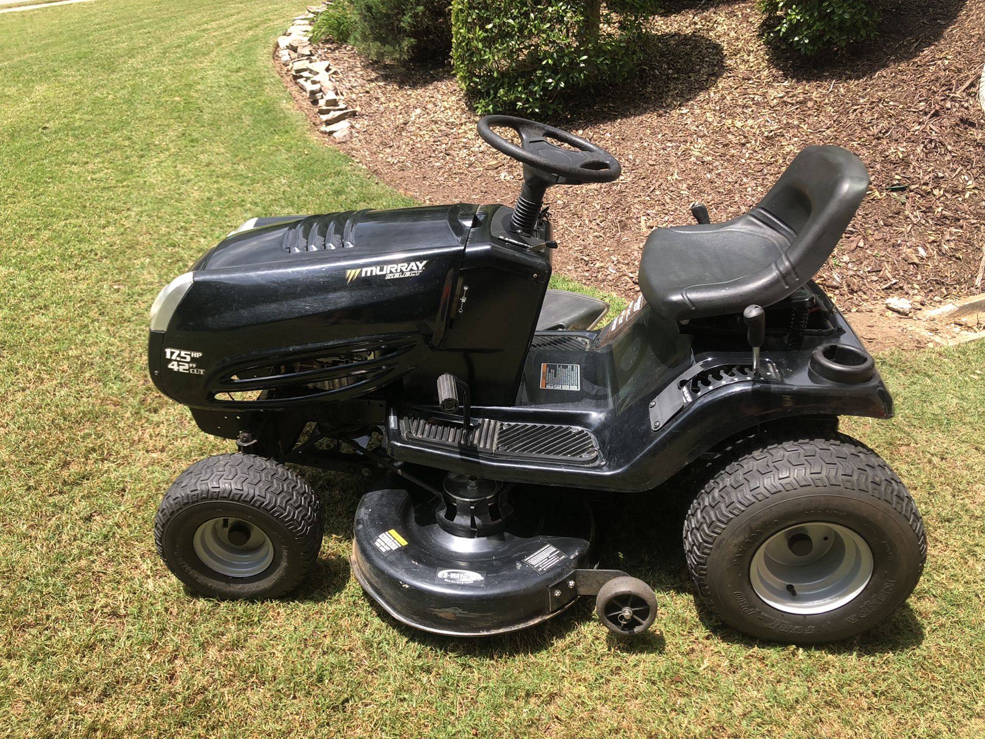 Murray Select 42” riding lawn mower - NEEDS A NEW STARTER for Sale in ...