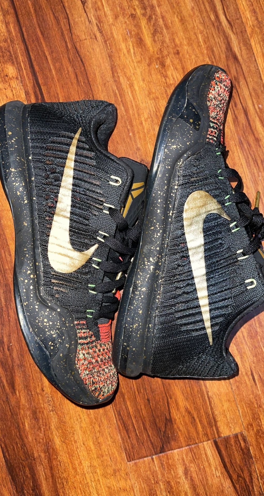 Kobe X Christmas Edition